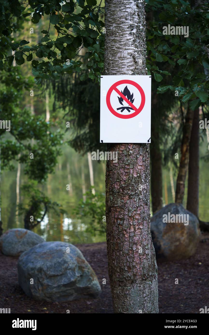 Campfire prohibited area hi-res stock photography and images - Alamy