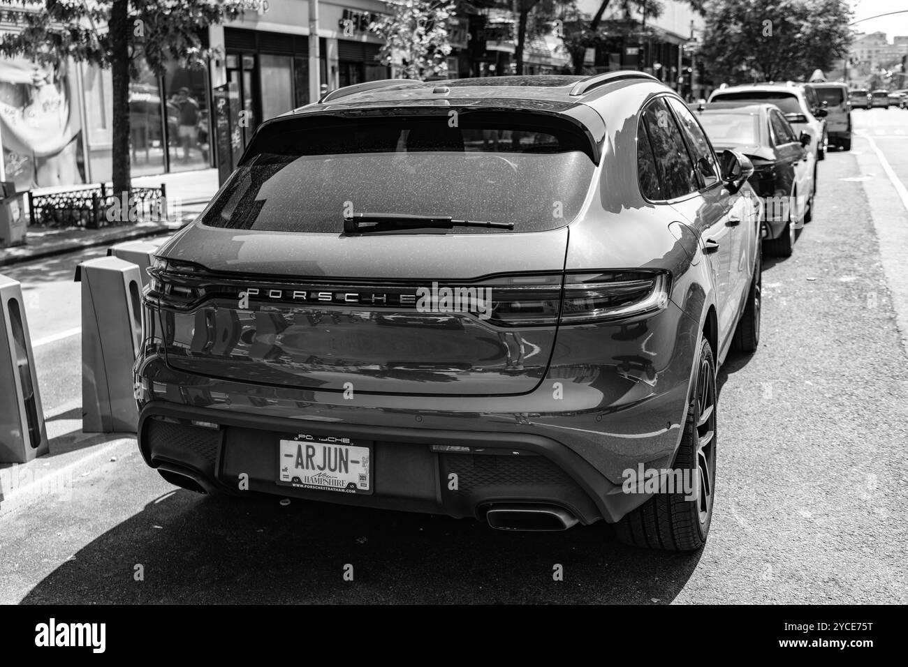 Porsche rear Black and White Stock Photos & Images - Alamy