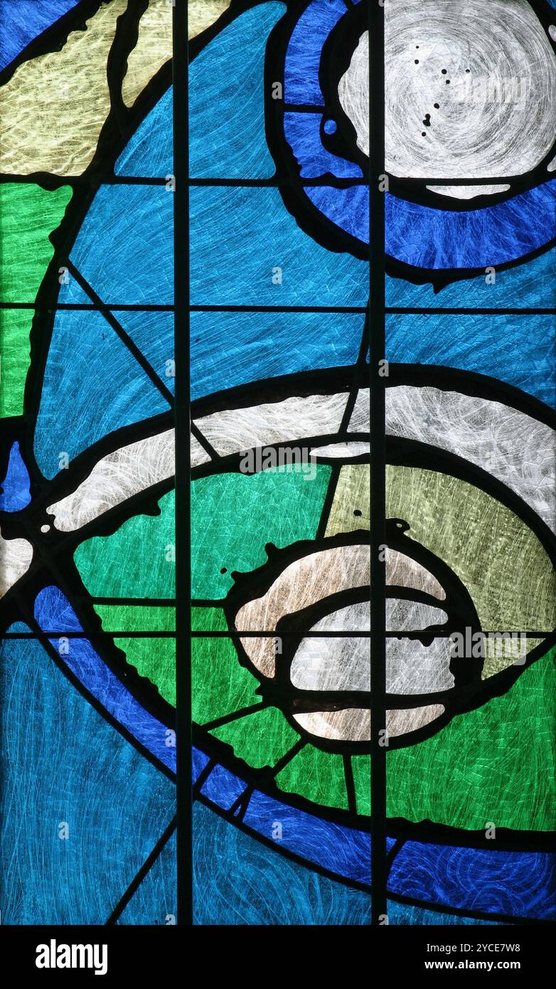 Oval stained glass window hi-res stock photography and images - Alamy