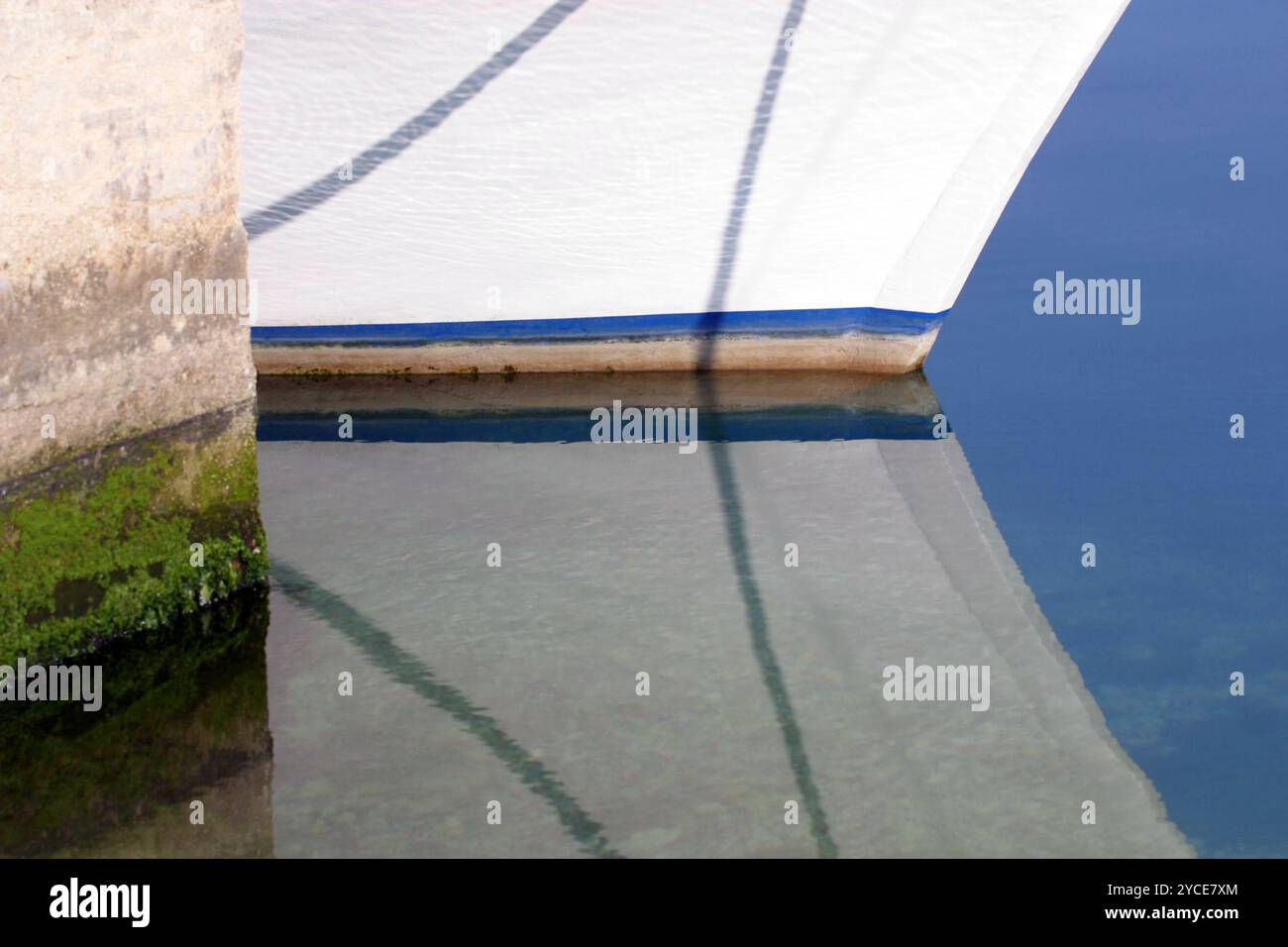 Boat line up hi-res stock photography and images - Alamy