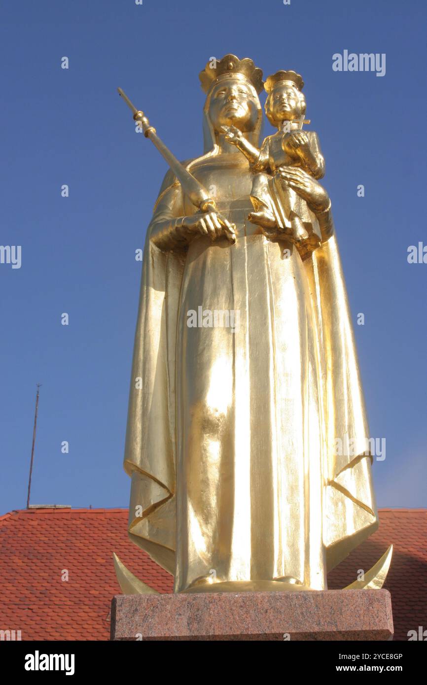 Virgin mary protector hi-res stock photography and images - Alamy