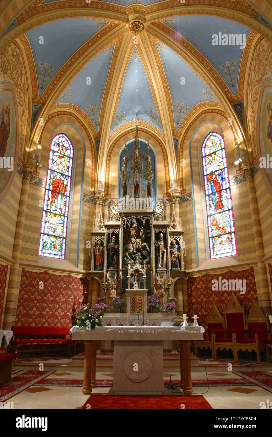 Altar lighting hi-res stock photography and images - Alamy