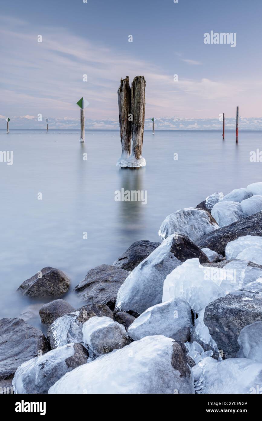 Body water ice on hi-res stock photography and images - Alamy