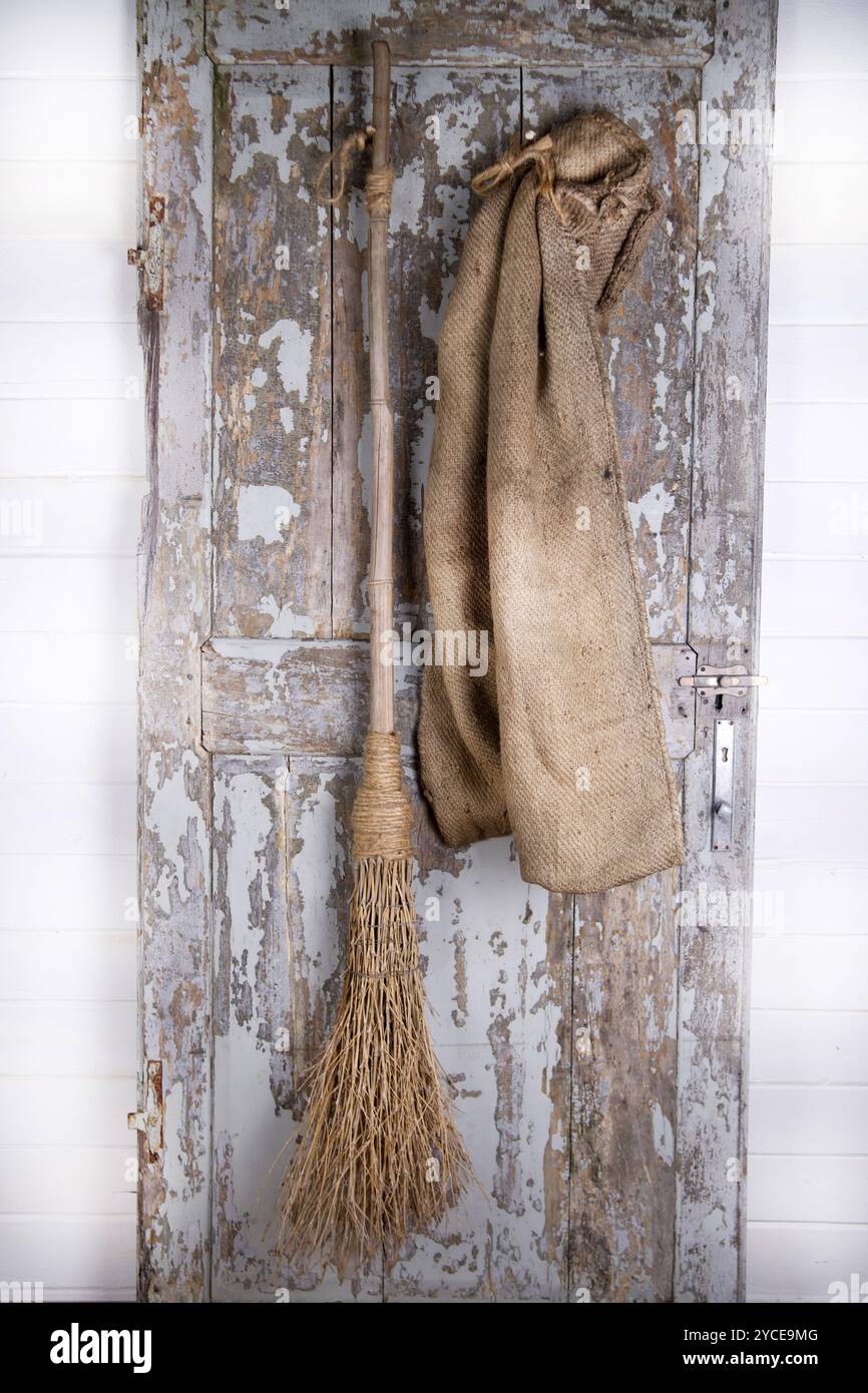 The instruments of work of the Epiphany, magic broom and lots of coal ...