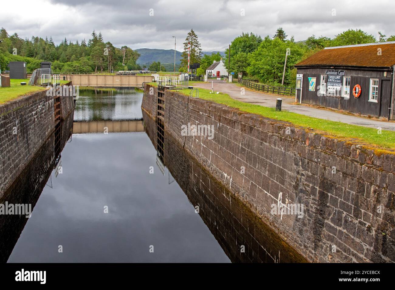 Gairlochy lock hi-res stock photography and images - Alamy