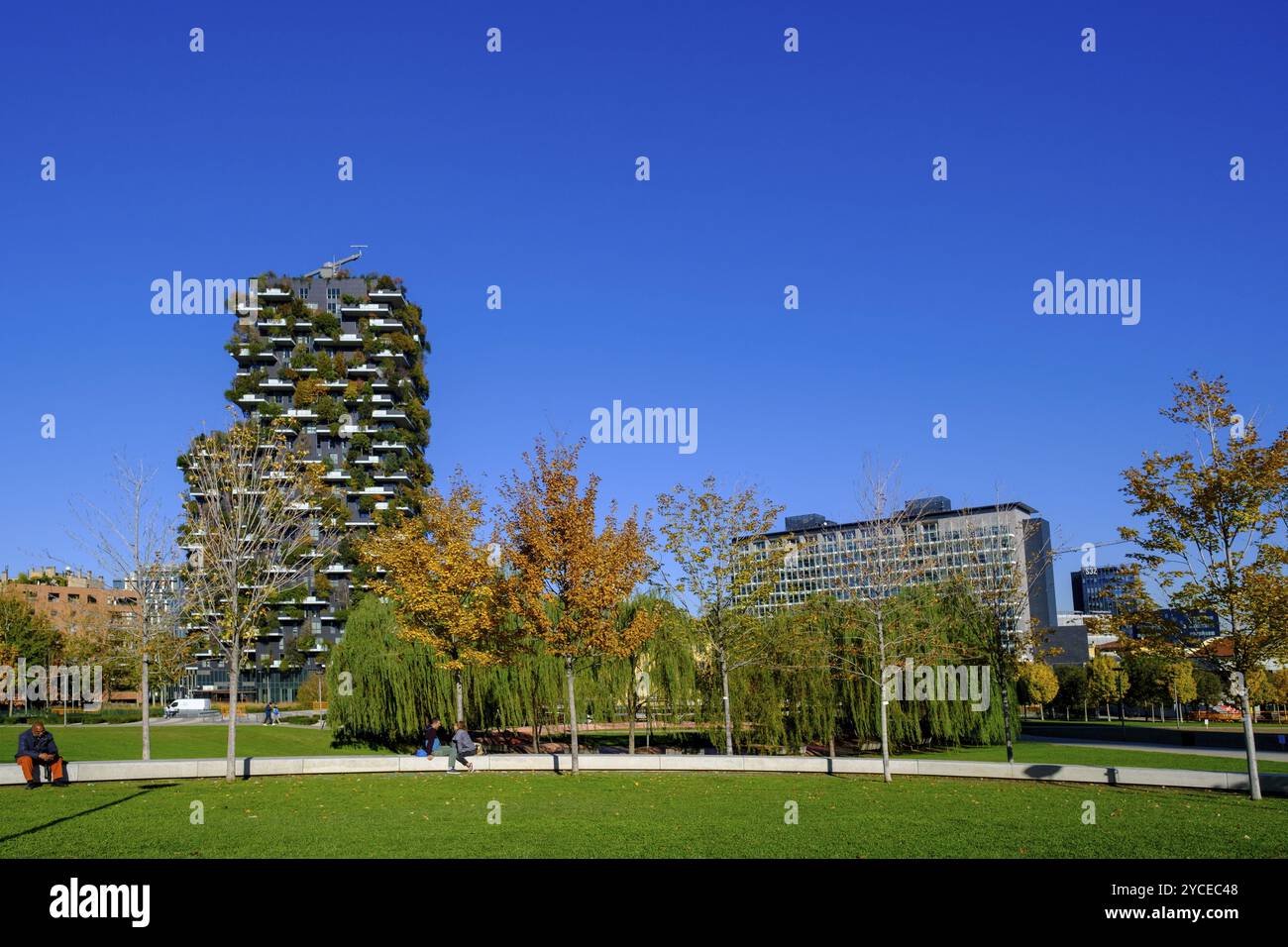 Bosco Verticale, twin tower, green tower block with trees and shrubs ...