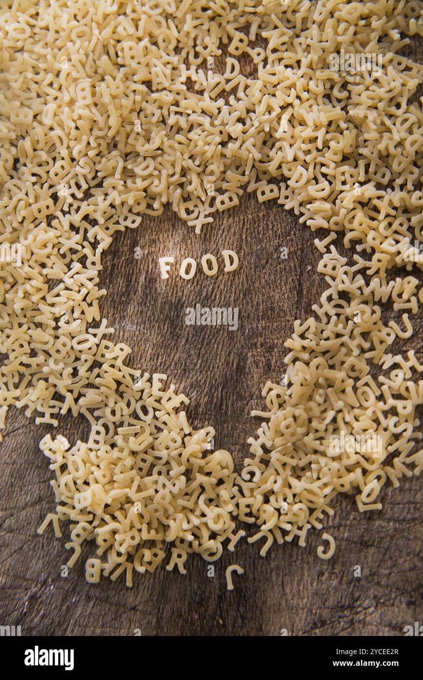 Pasta in the shape of letters of the alphabet to children's nutrition ...