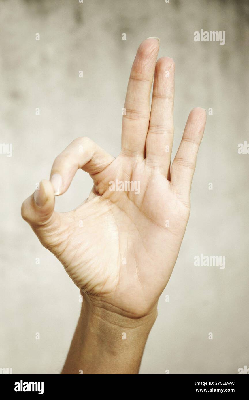 Hand signals hi-res stock photography and images - Alamy