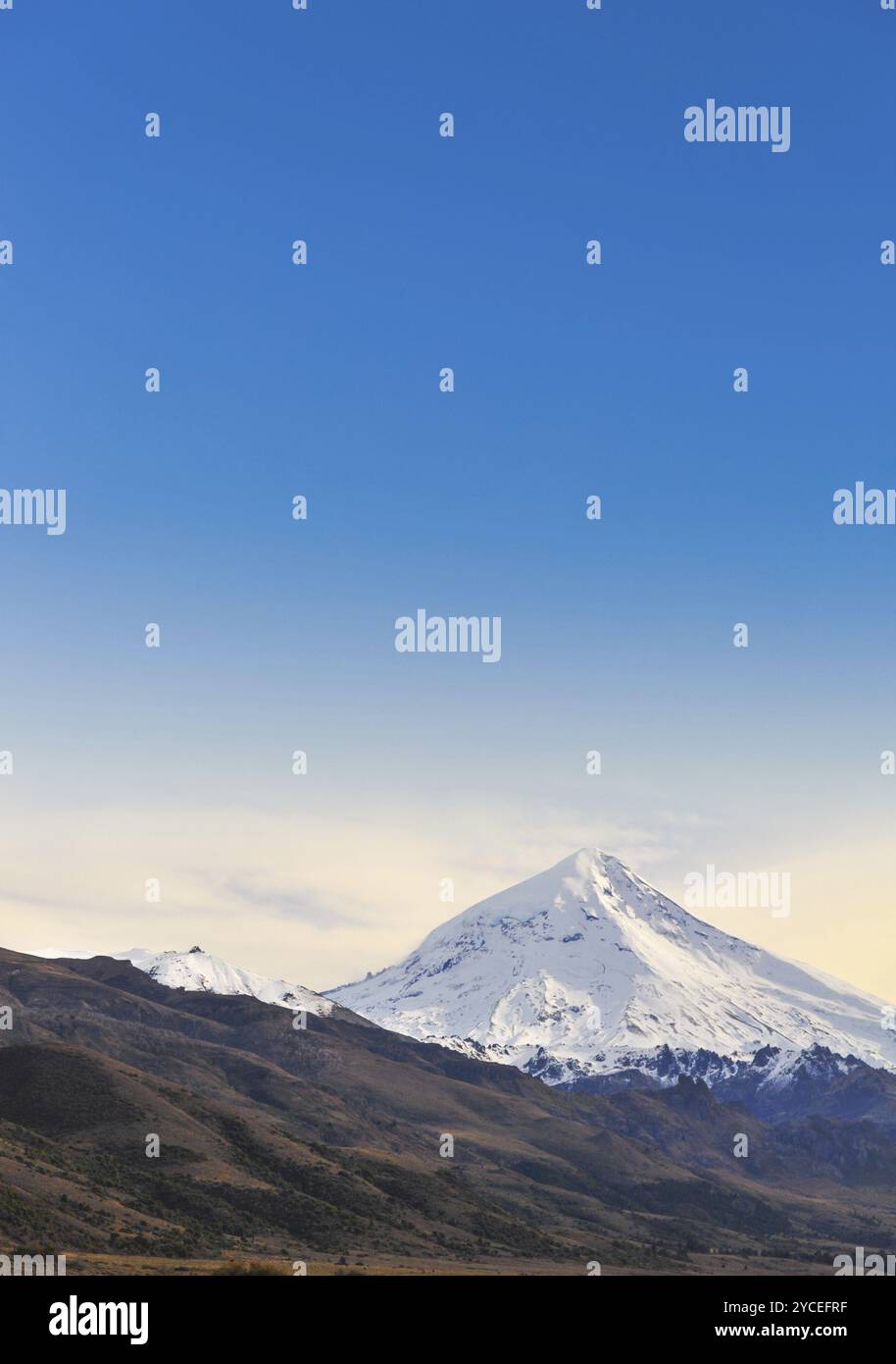 Volcan lanin villarrica chile hi-res stock photography and images - Alamy