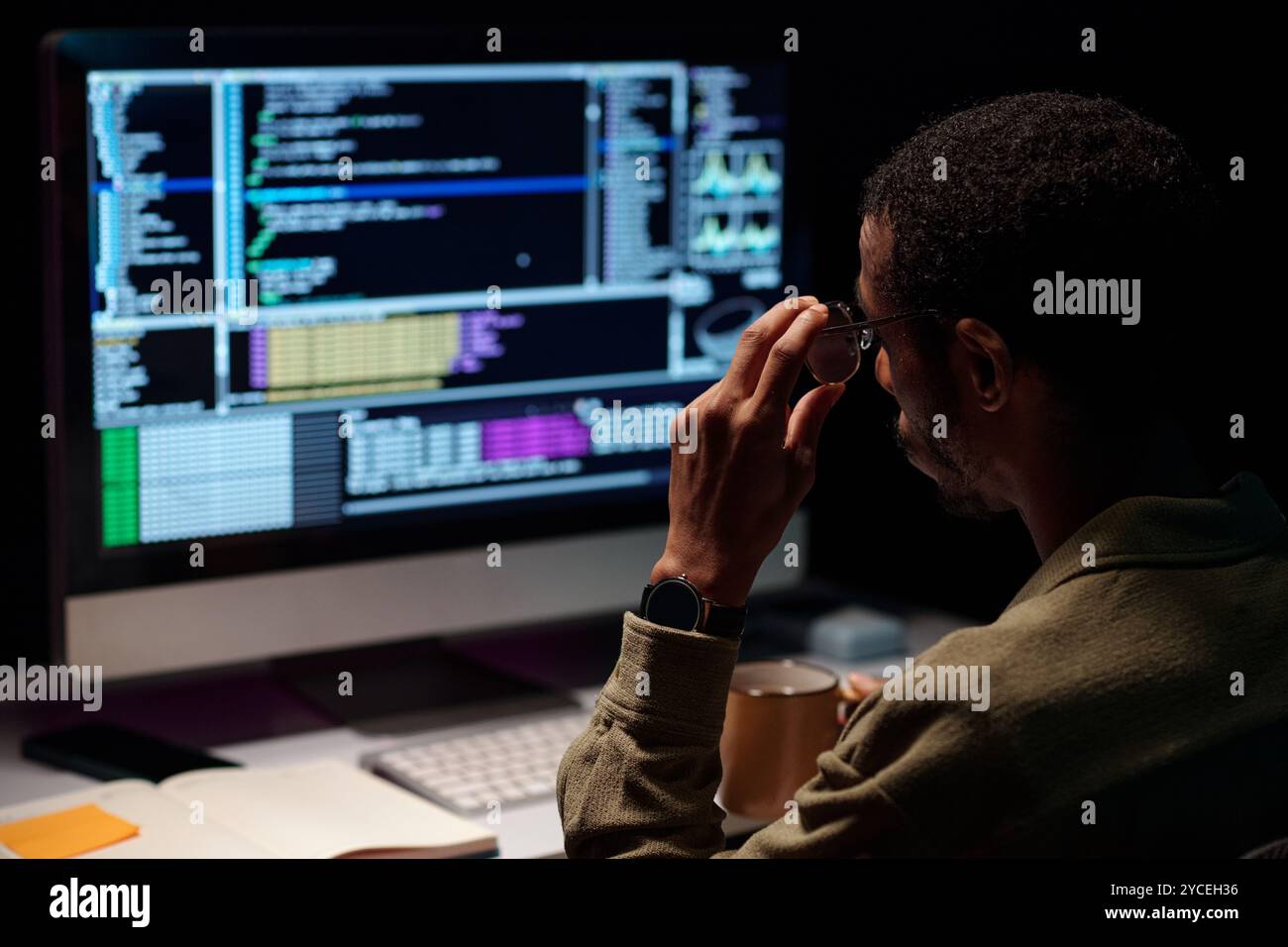 African american engineer coding hi-res stock photography and images - Alamy