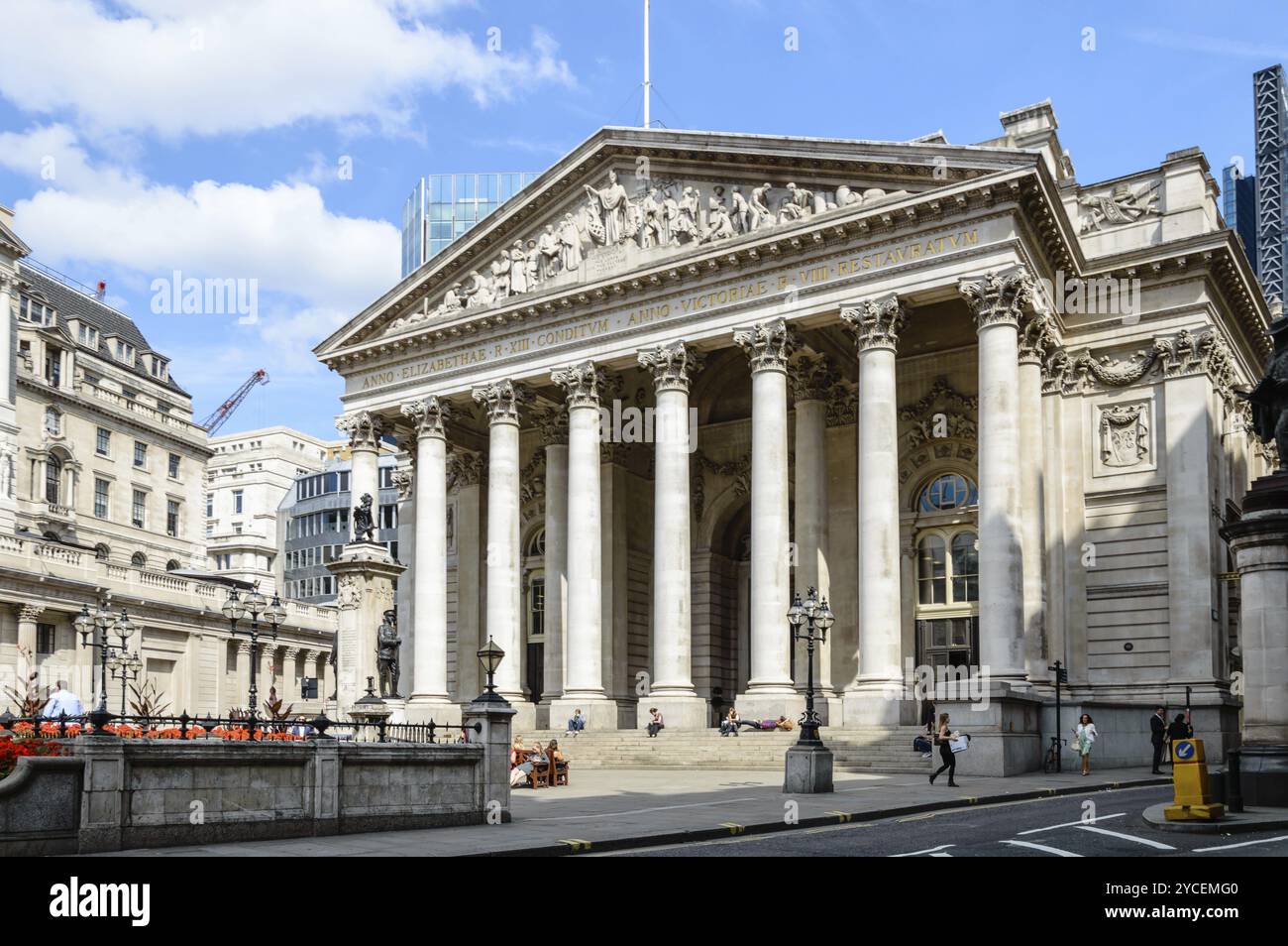 At the royal exchange building in the city of london hi-res stock ...