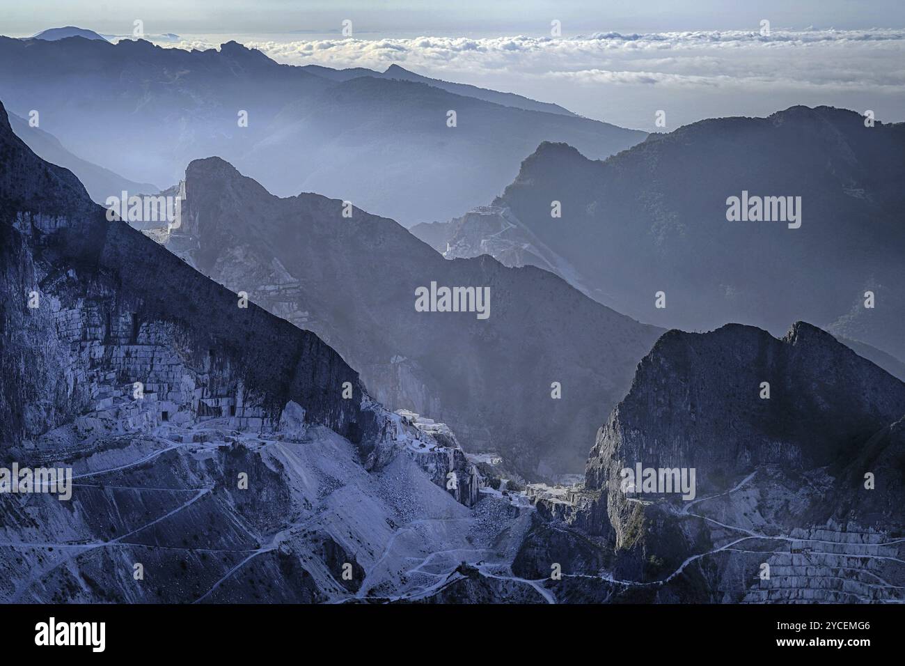 Natural stone, marble, Carrara marble, marble quarries, marble quarry ...