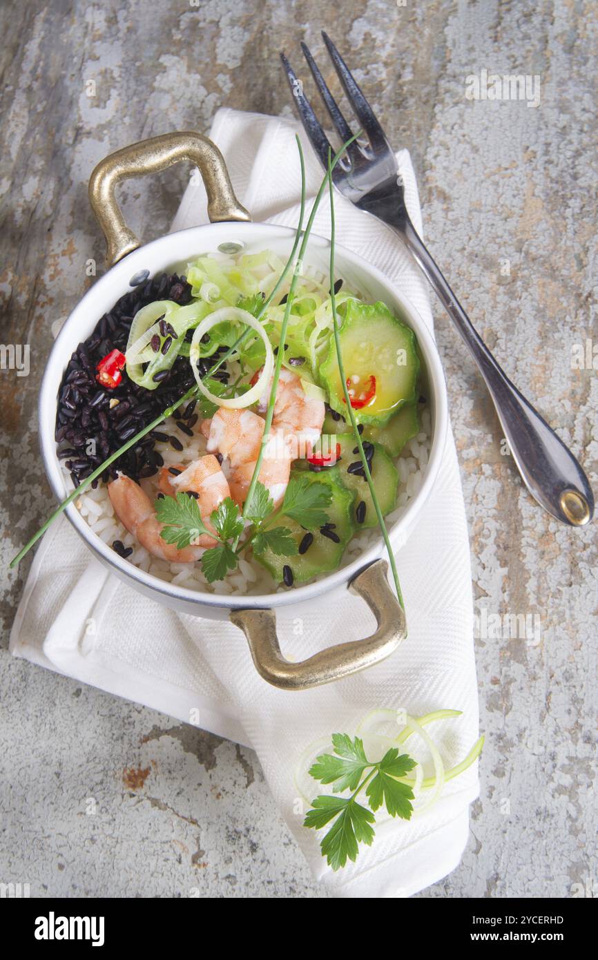 Submission of a second dish of white rice and black with shrimp and ...