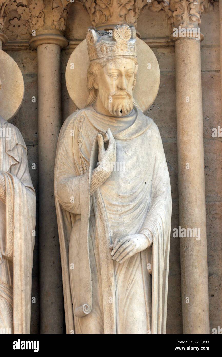 Statue of King Stock Photo - Alamy