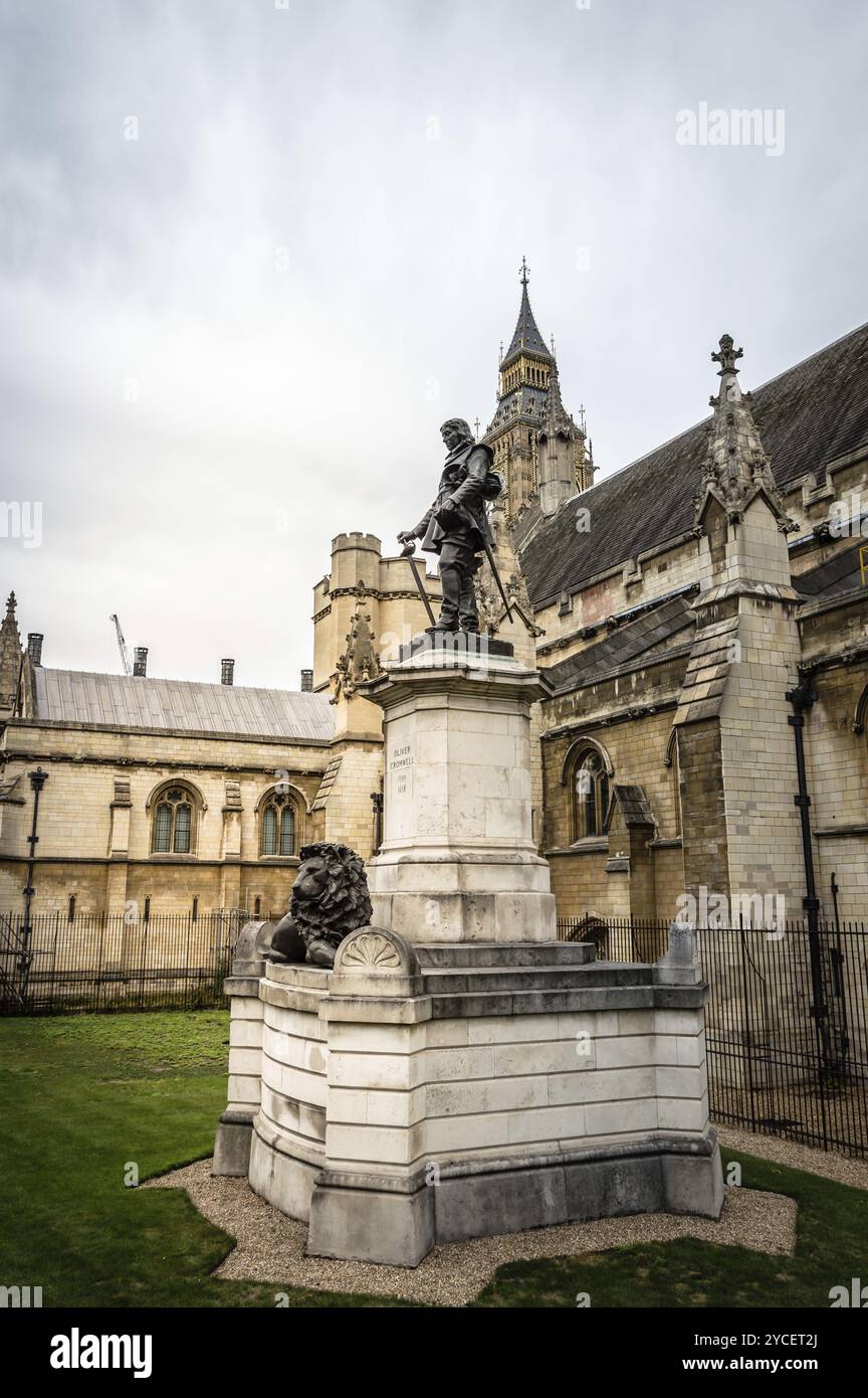 Historic buildings cromwell heritage hi-res stock photography and ...