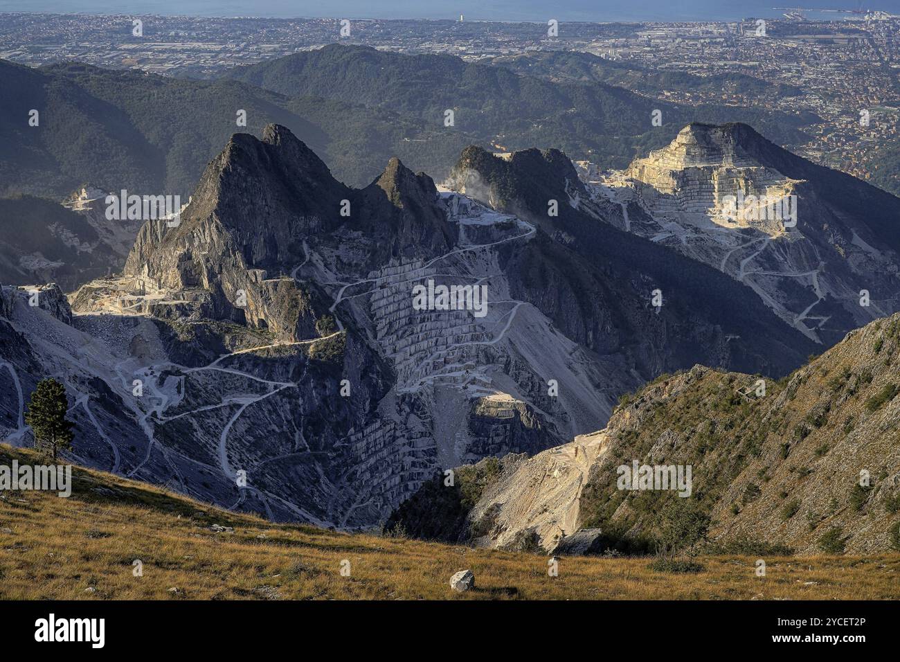 Natural stone, marble, Carrara marble, marble quarries, marble quarry ...