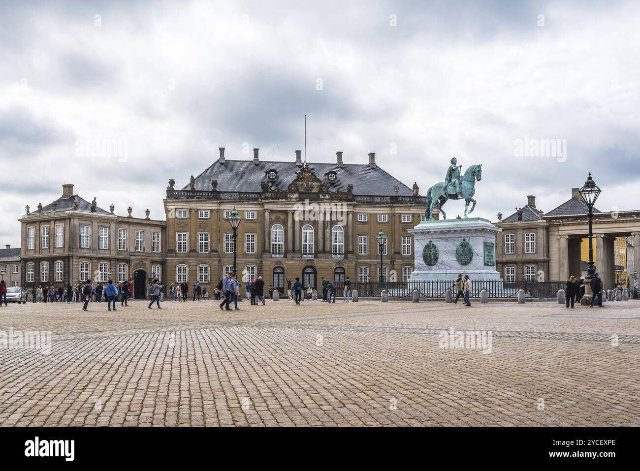 Amalienborg Palace Spend A Day Like A Modern Royal In Copenhagen