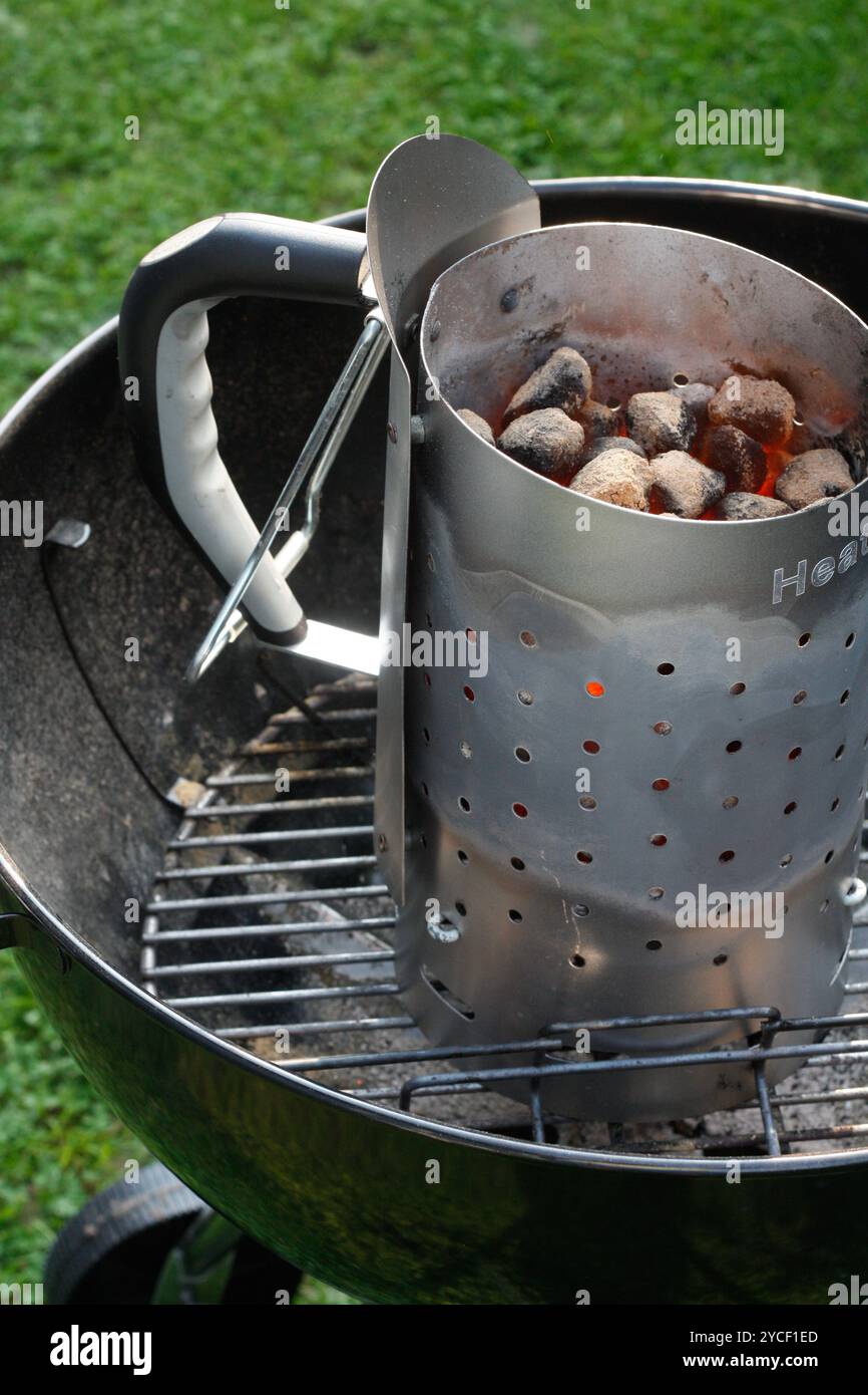 Glowing barbecue hi-res stock photography and images - Alamy