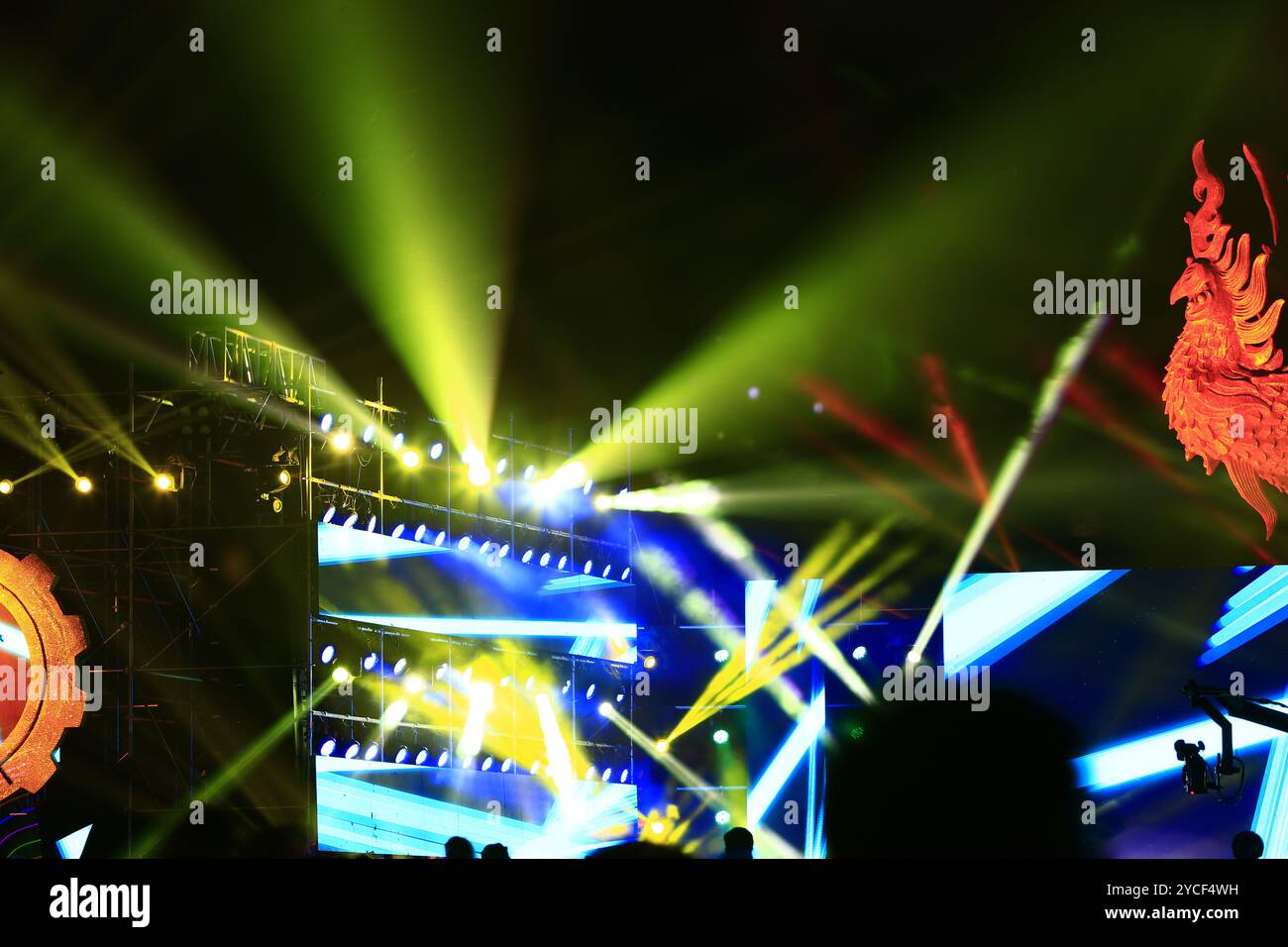 Stage lighting effect in the dark, close-up pictures Stock Photo - Alamy
