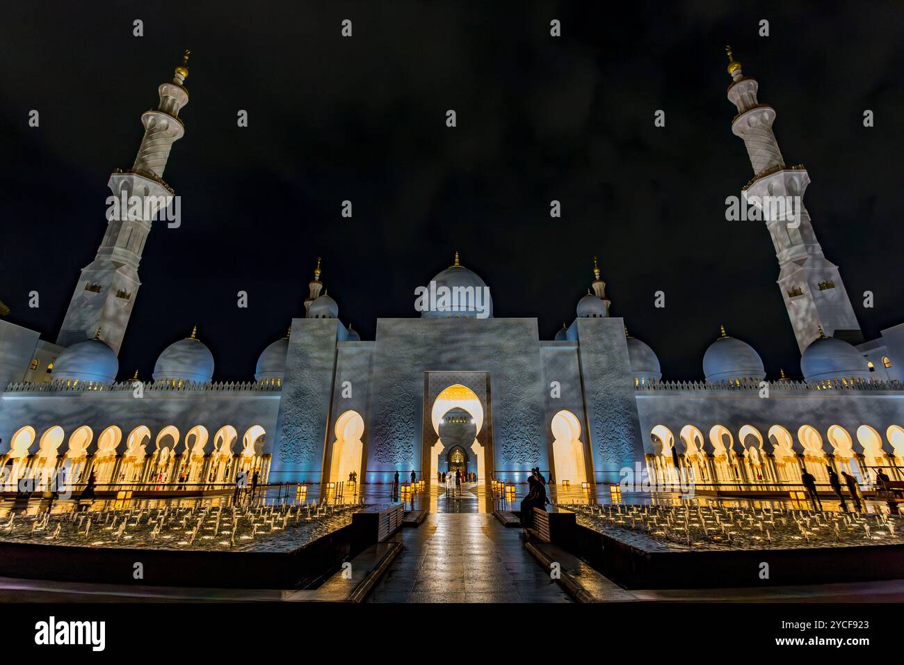 Main entrance, Sheikh Zayed Mosque, Evening lighting, Grand Mosque, Abu ...