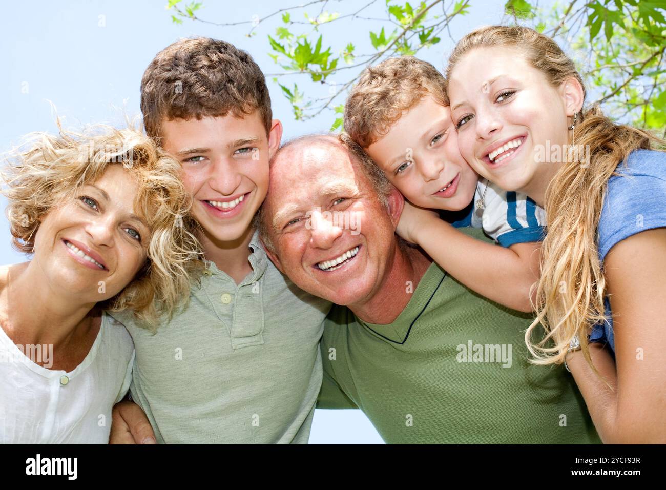 Happy smiling family Stock Photo - Alamy