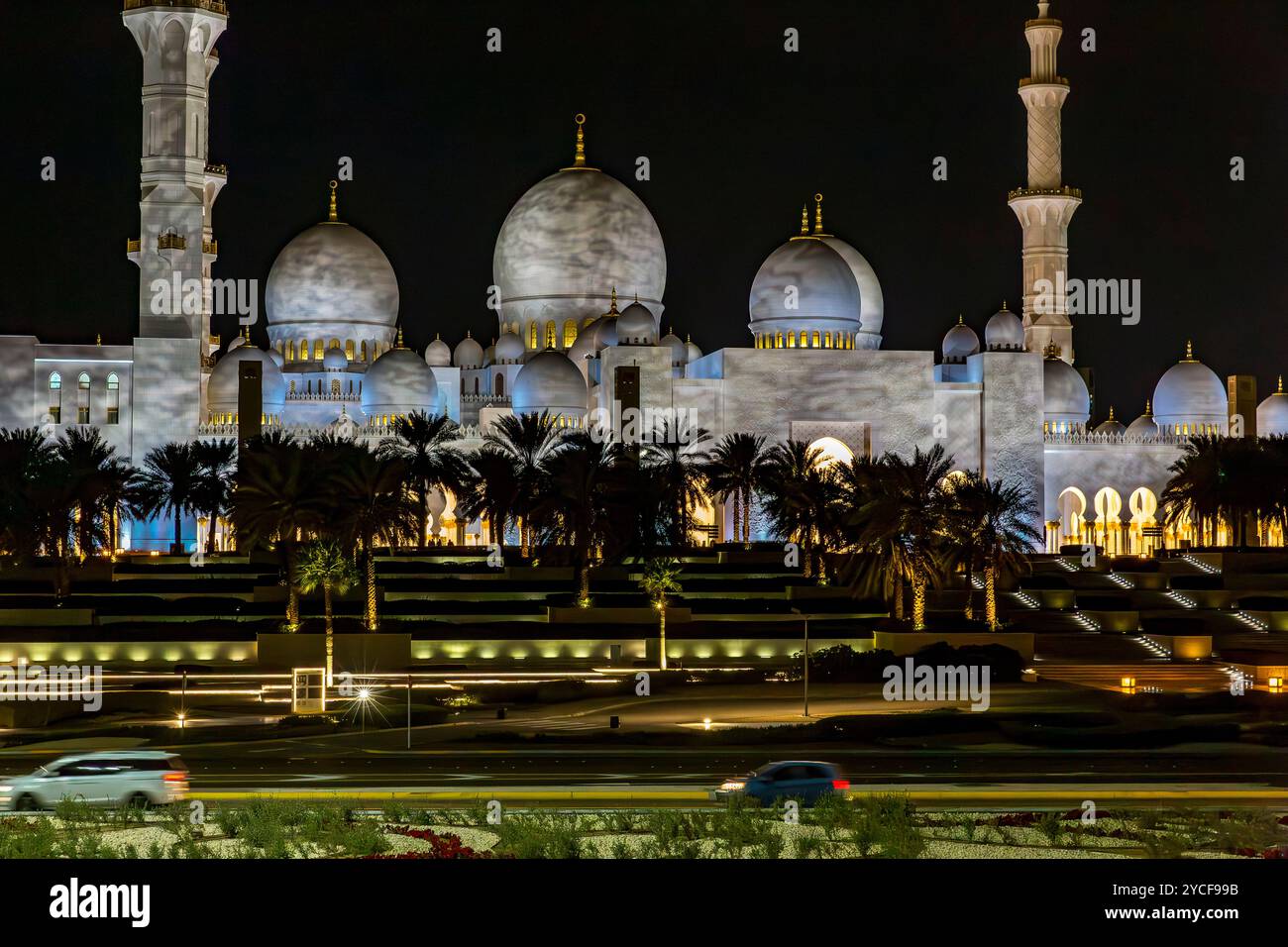 Sheikh Zayed Mosque, evening lighting, Grand Mosque, Abu Dhabi, United ...