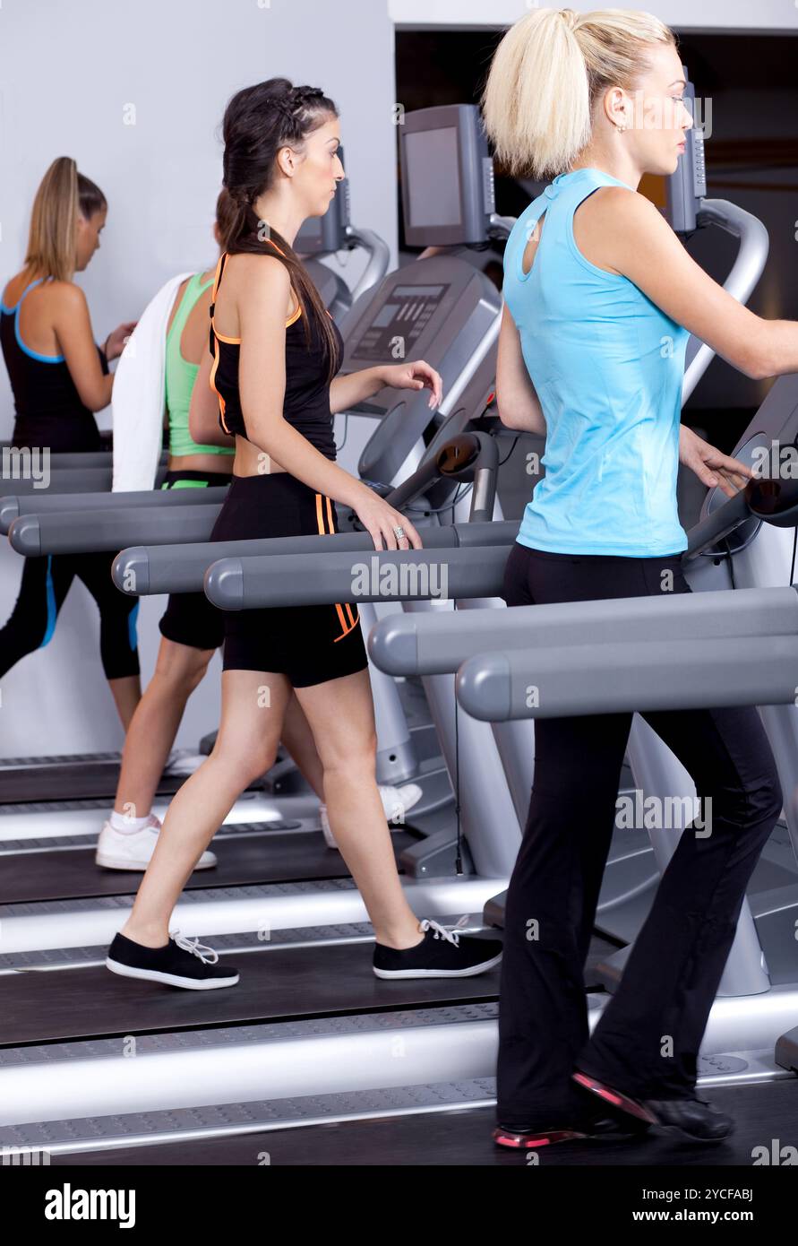 Young ladies on exercise hi-res stock photography and images - Alamy