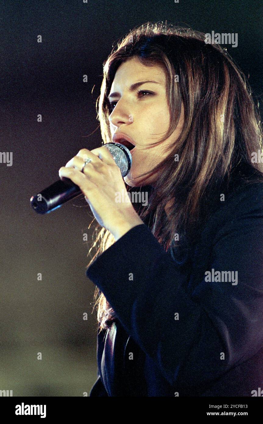 Laura pausini festivalbar 2001 hi-res stock photography and images - Alamy