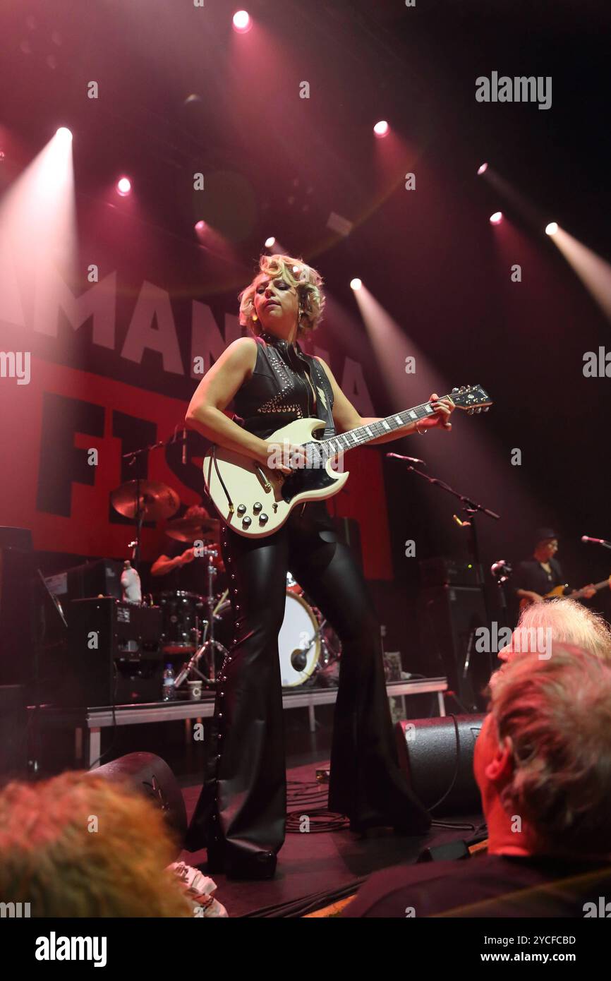 Samantha Fish bei einem Konzert im Hole 44 in Berlin, 22. Oktober 2024 ...