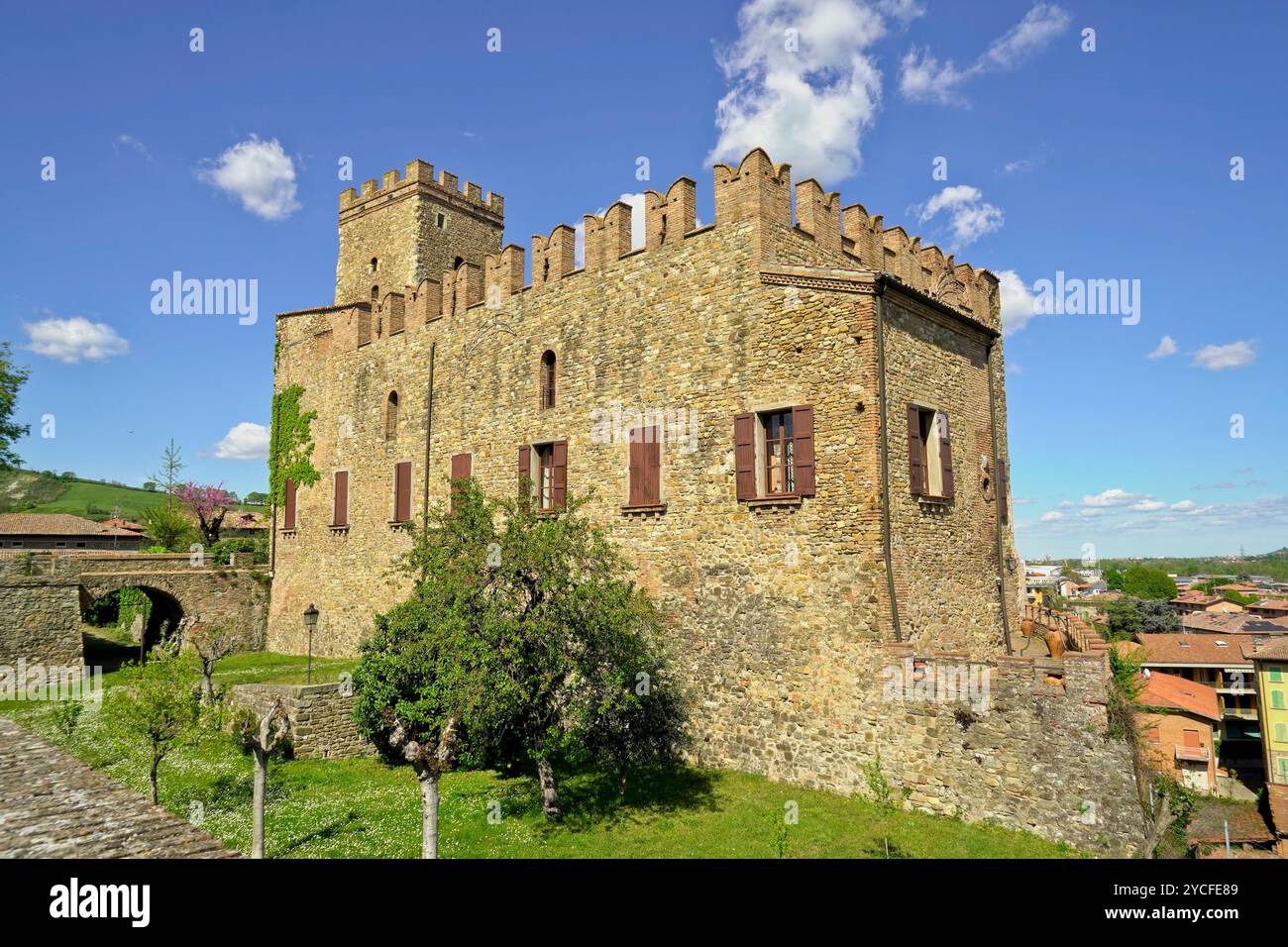 Medieval Castle of Rocchetta di Castellarano, historical and ...