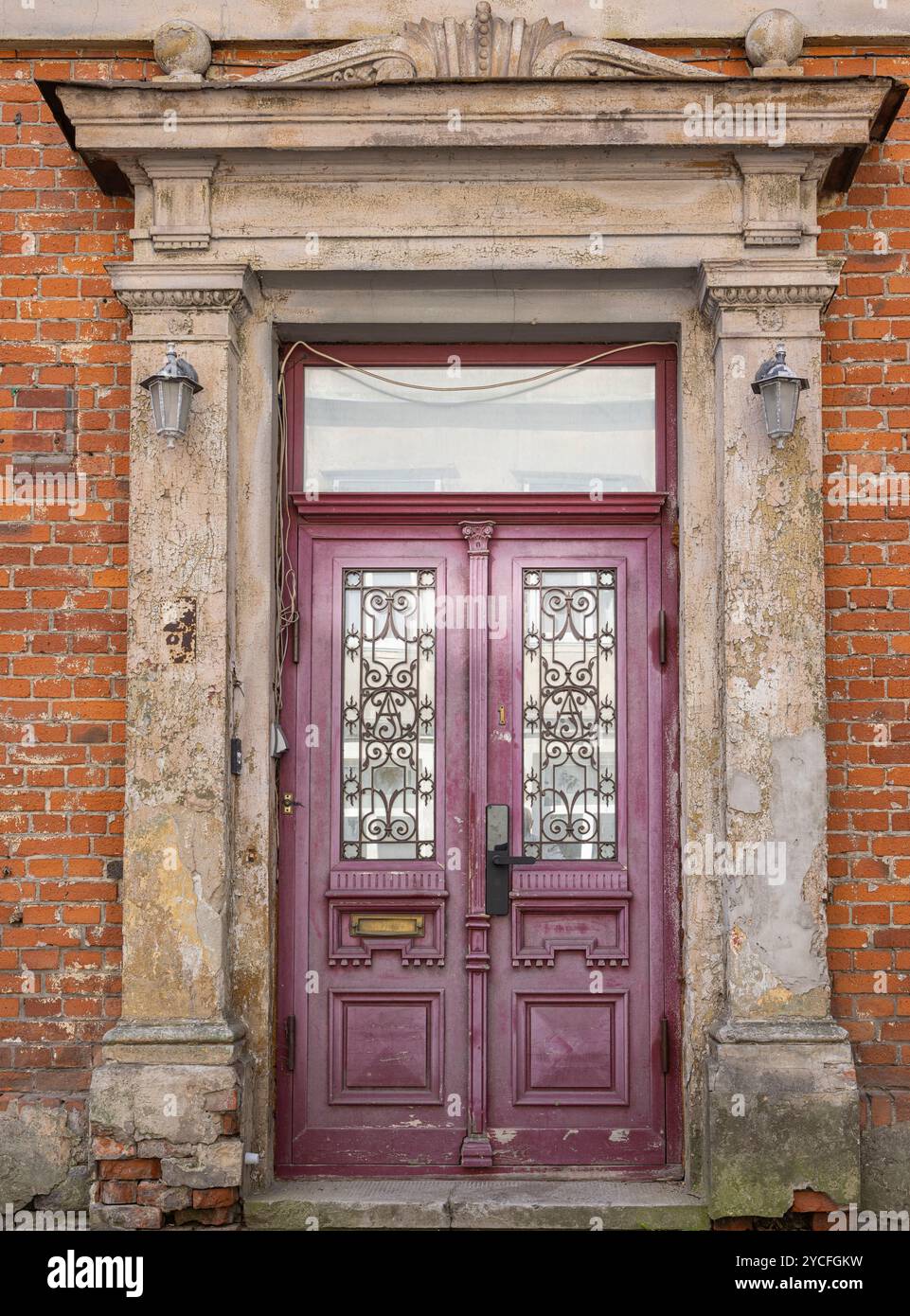 Old double doors Stock Photo - Alamy