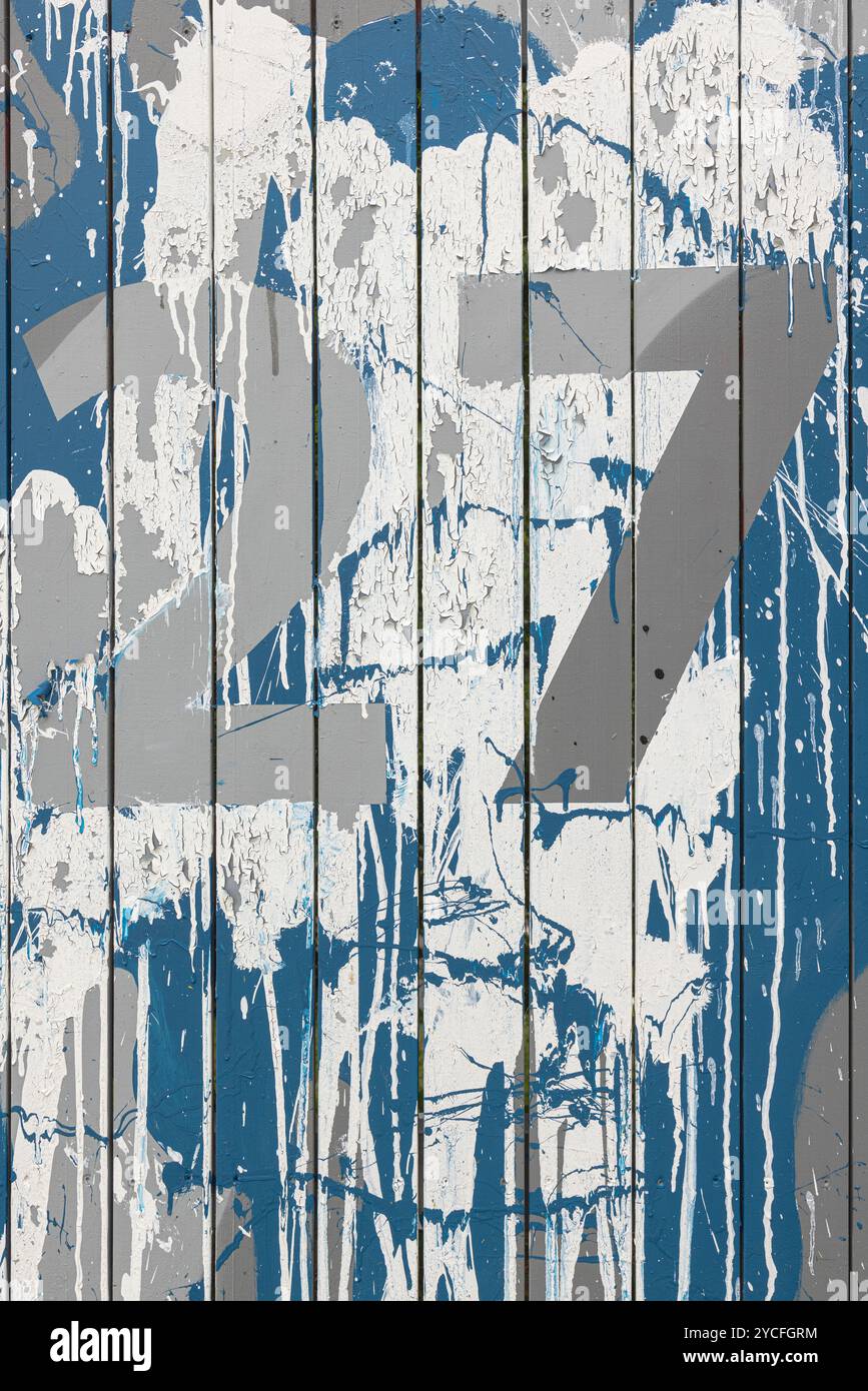 Wall, Number 27, Wallpaper Stock Photo - Alamy