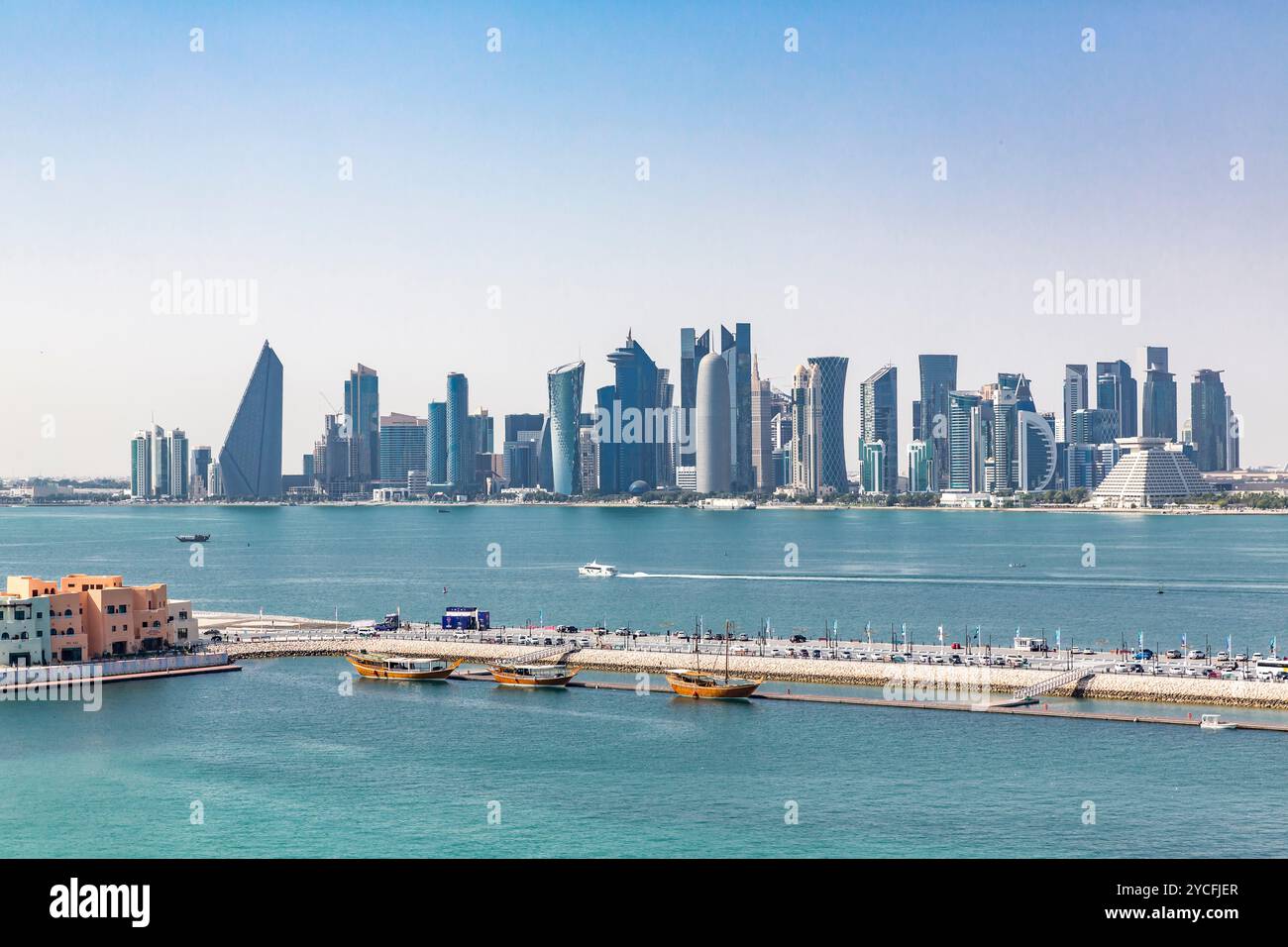 Doha qatar middle east asia hi-res stock photography and images - Alamy