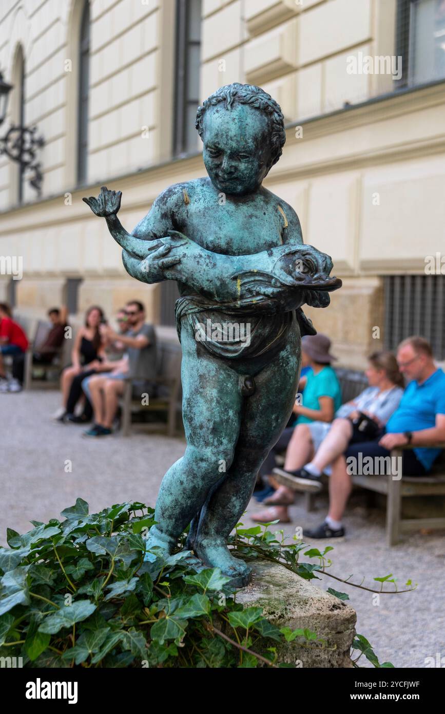 Bronze statue in the konigsbauhof hi-res stock photography and images ...