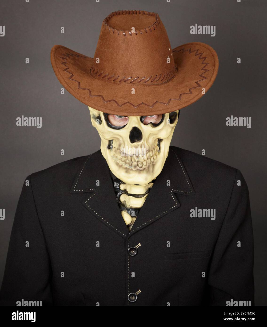 Man - skeleton in leather cowboy hat Stock Photo - Alamy