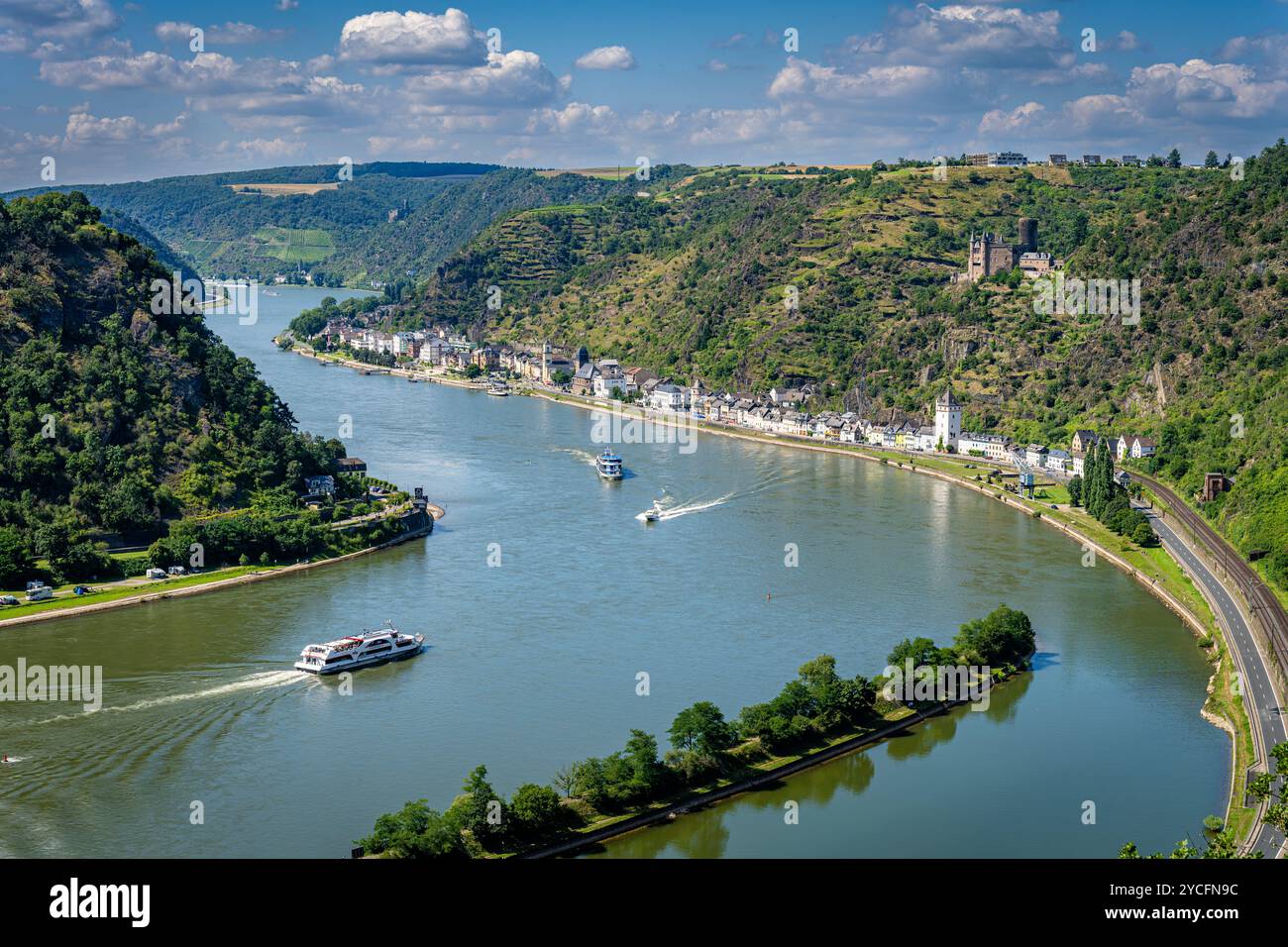 View of the Rhine from the Loreley plateau with St. Goarshausen, the ...