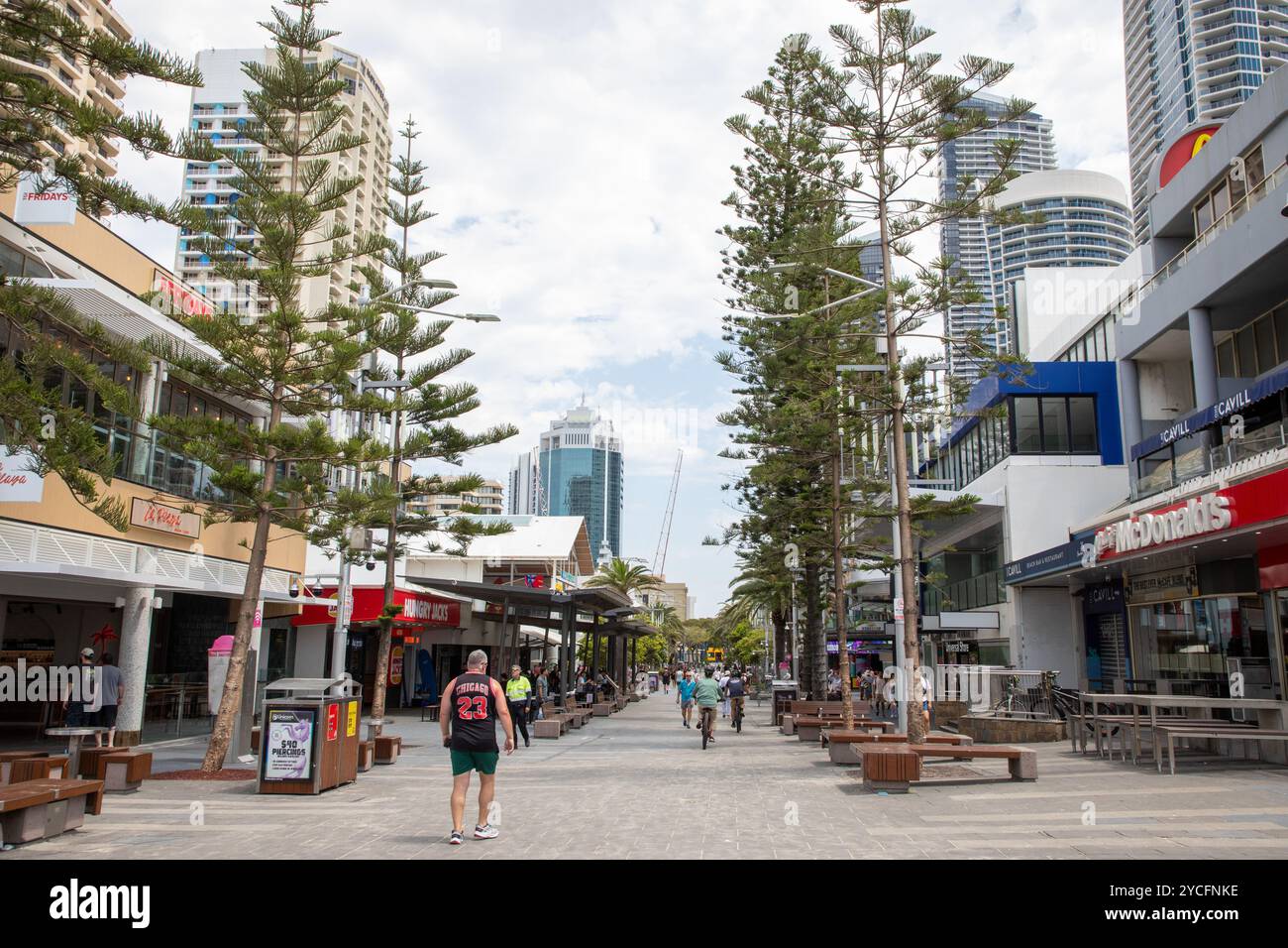 Cavill avenue surfers paradise hi-res stock photography and images - Alamy