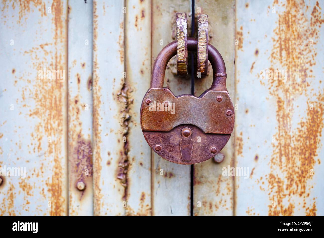Big padlock hi-res stock photography and images - Alamy
