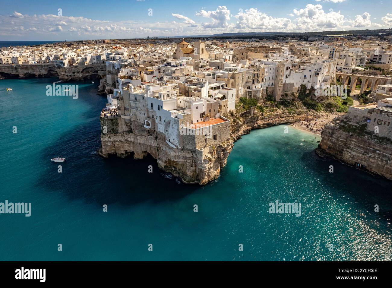 Luftbild Polignano a Mare Polignano a Mare von oben gesehen, Apulien ...