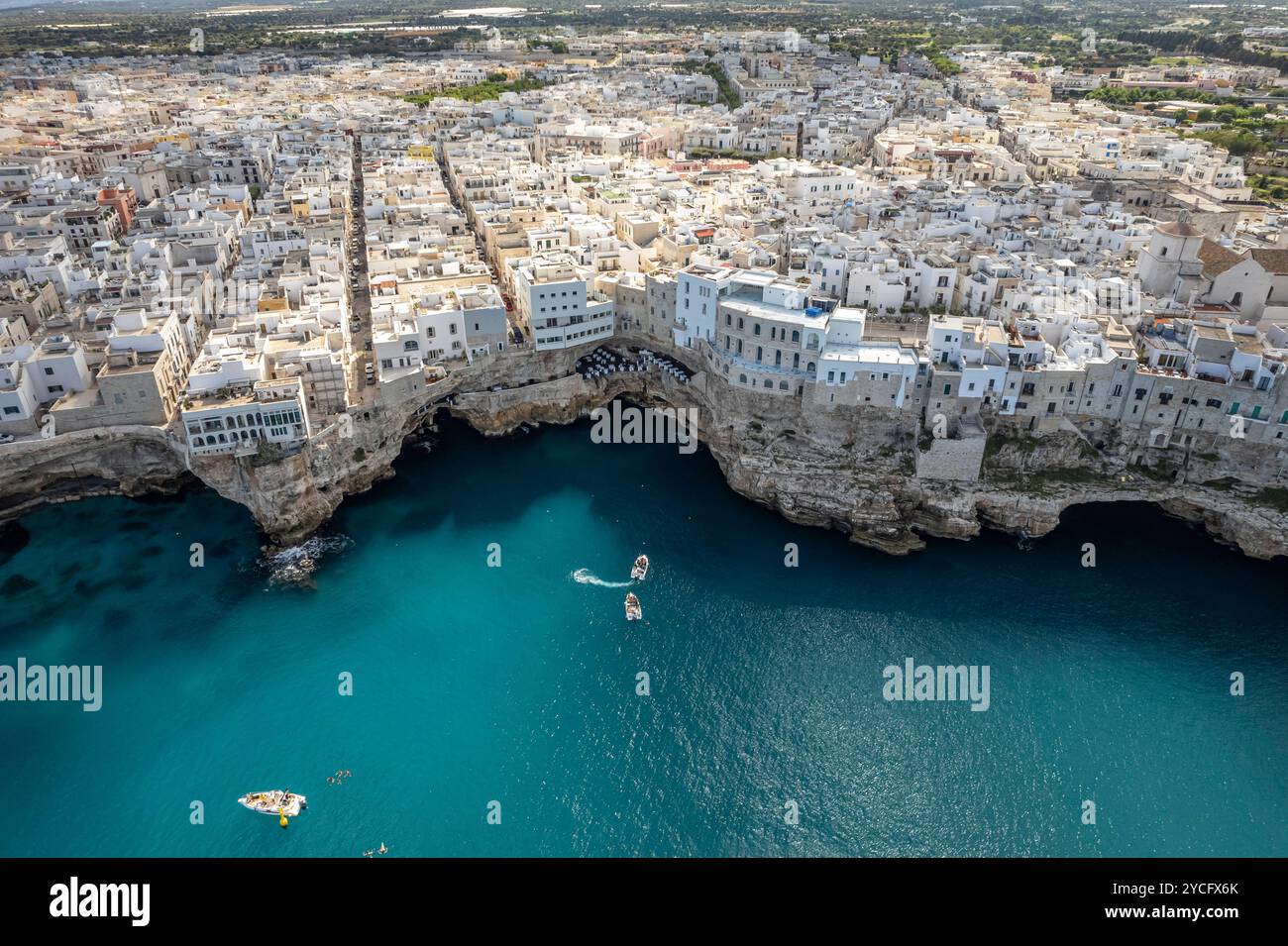 Luftbild Polignano a Mare Polignano a Mare von oben gesehen, Apulien ...