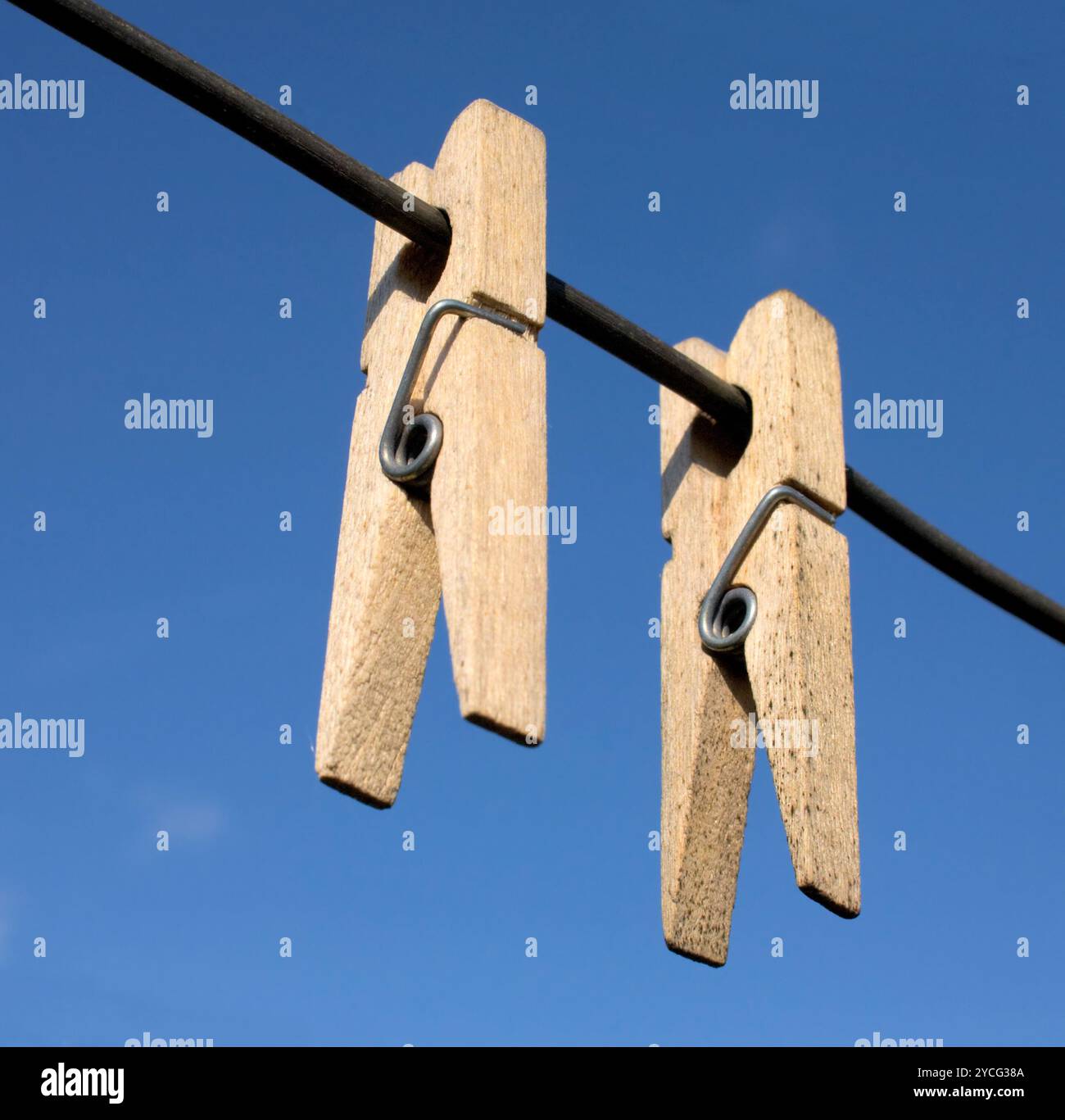 Single clothes peg hi-res stock photography and images - Alamy