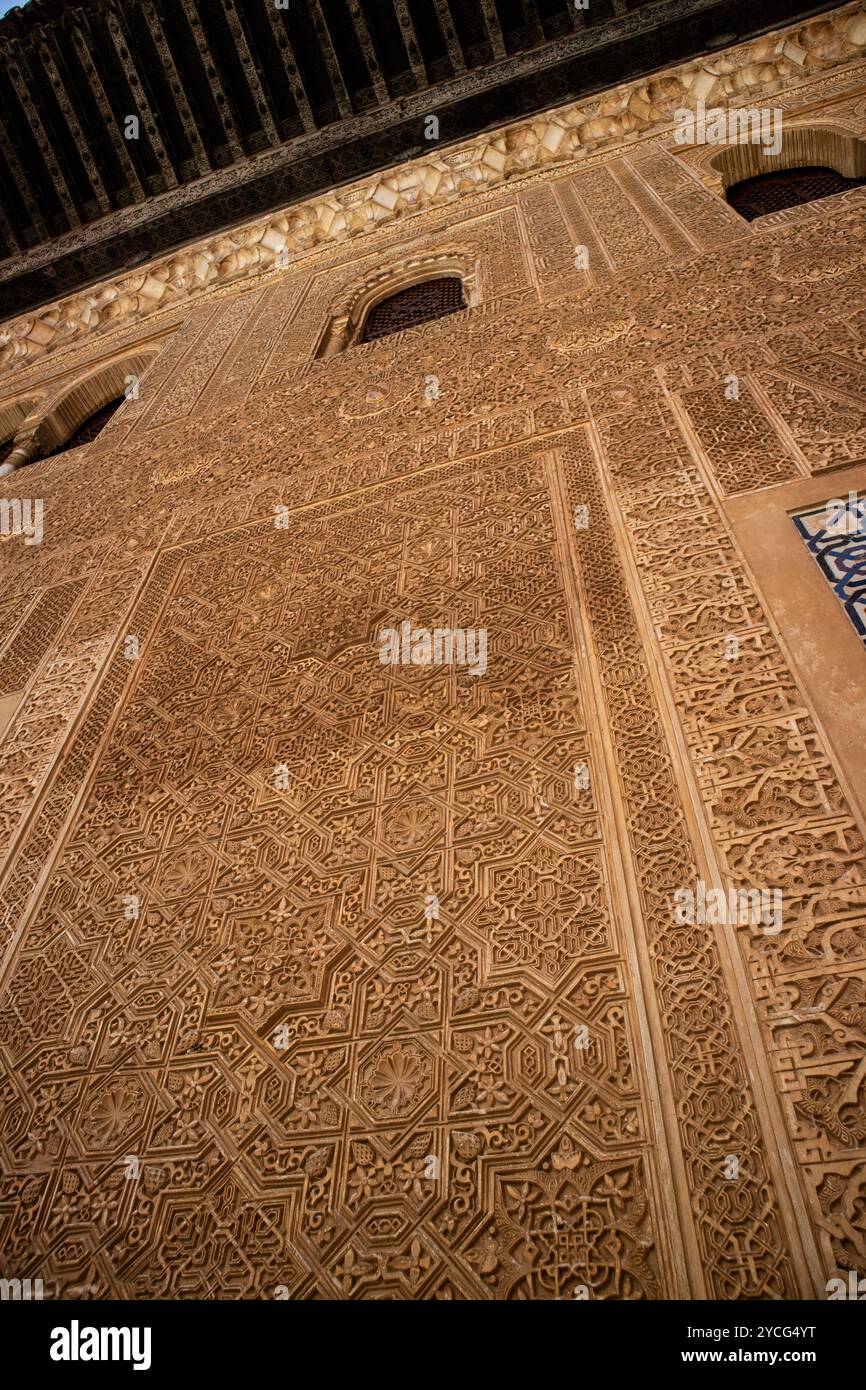 Alhambra islamic royal palace hi-res stock photography and images - Alamy
