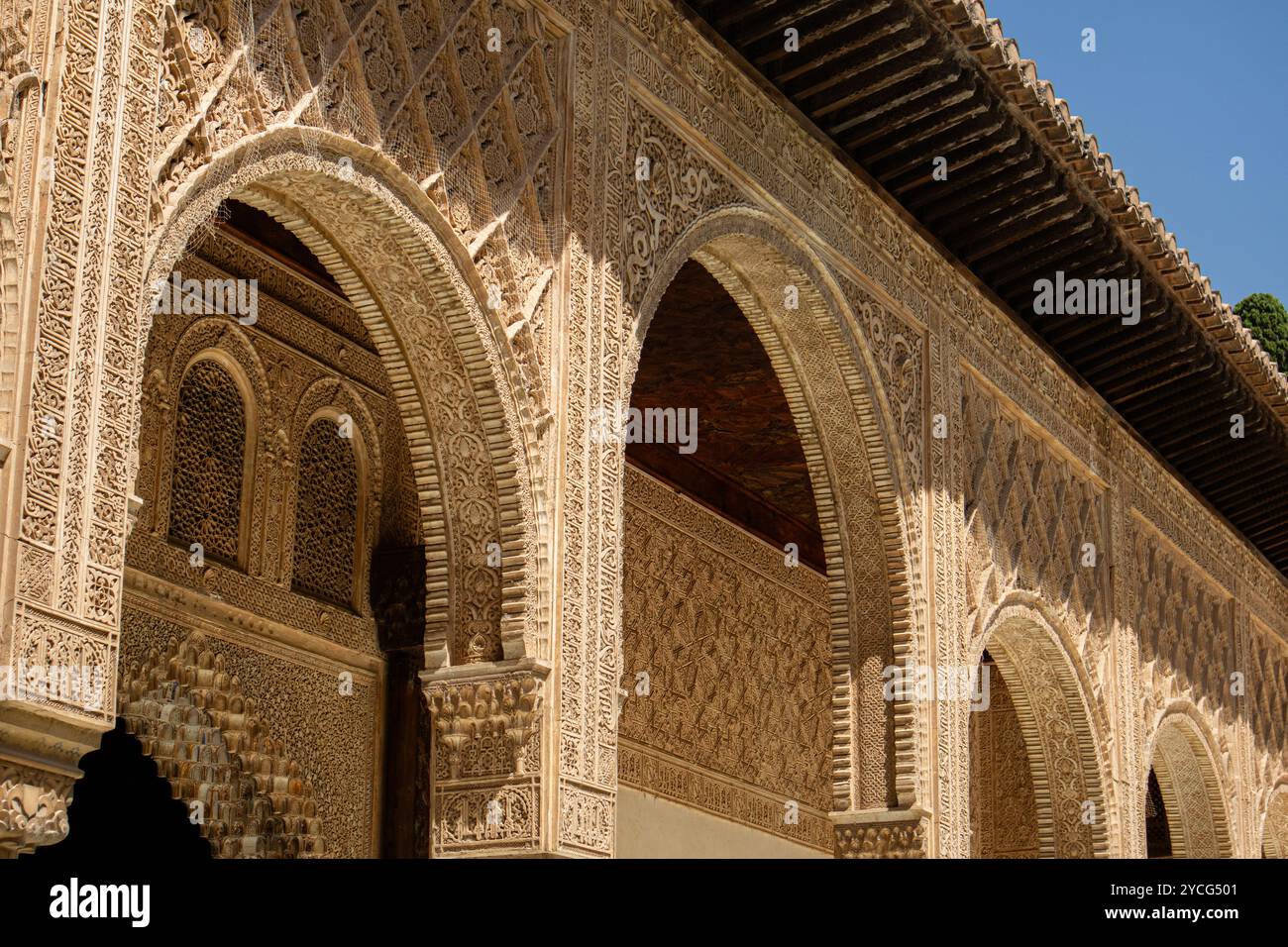 Ceiling alhambra palace spain hi-res stock photography and images - Alamy