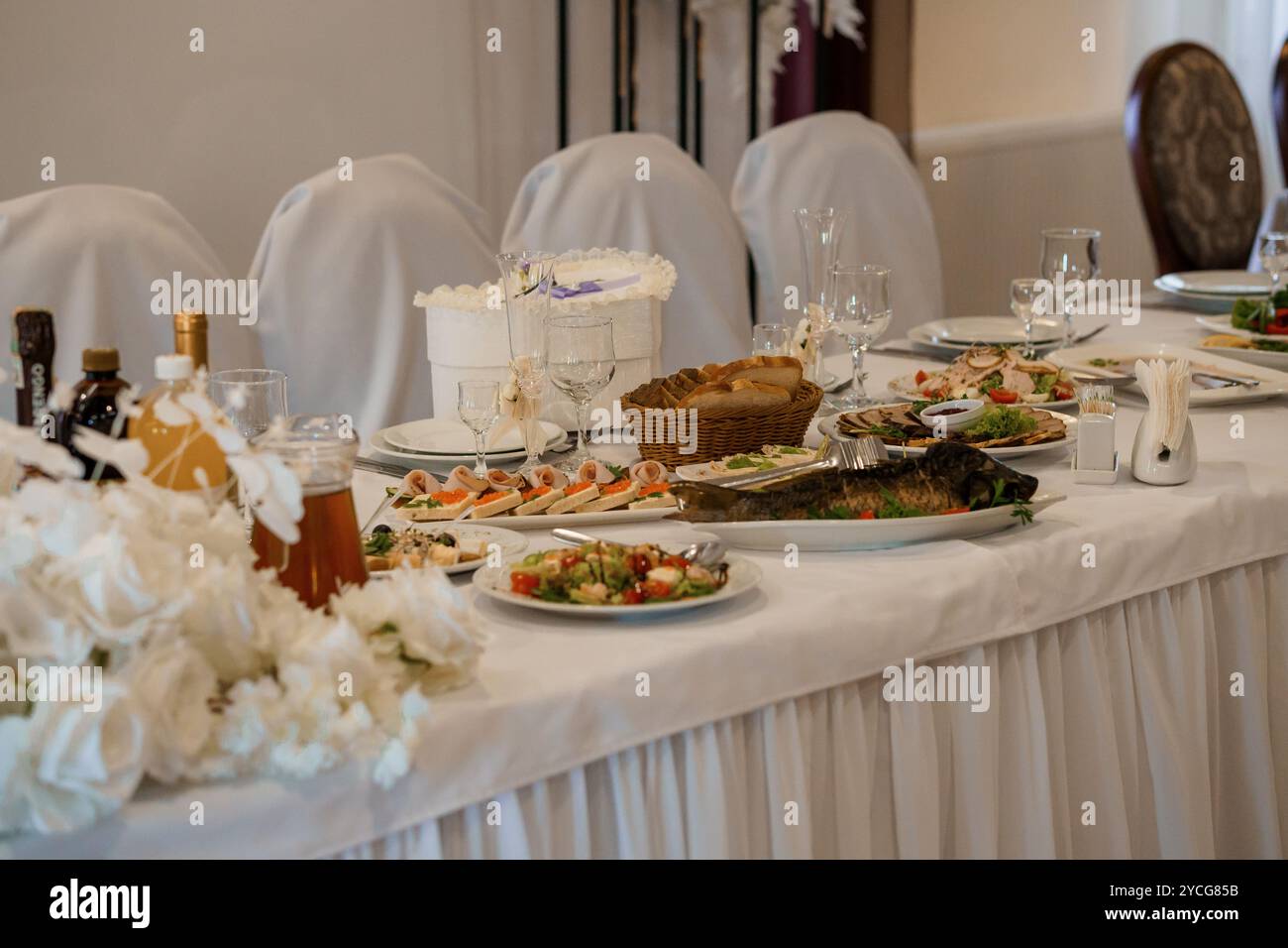 Elegant Banquet Table Set for a Festive Celebration Stock Photo - Alamy