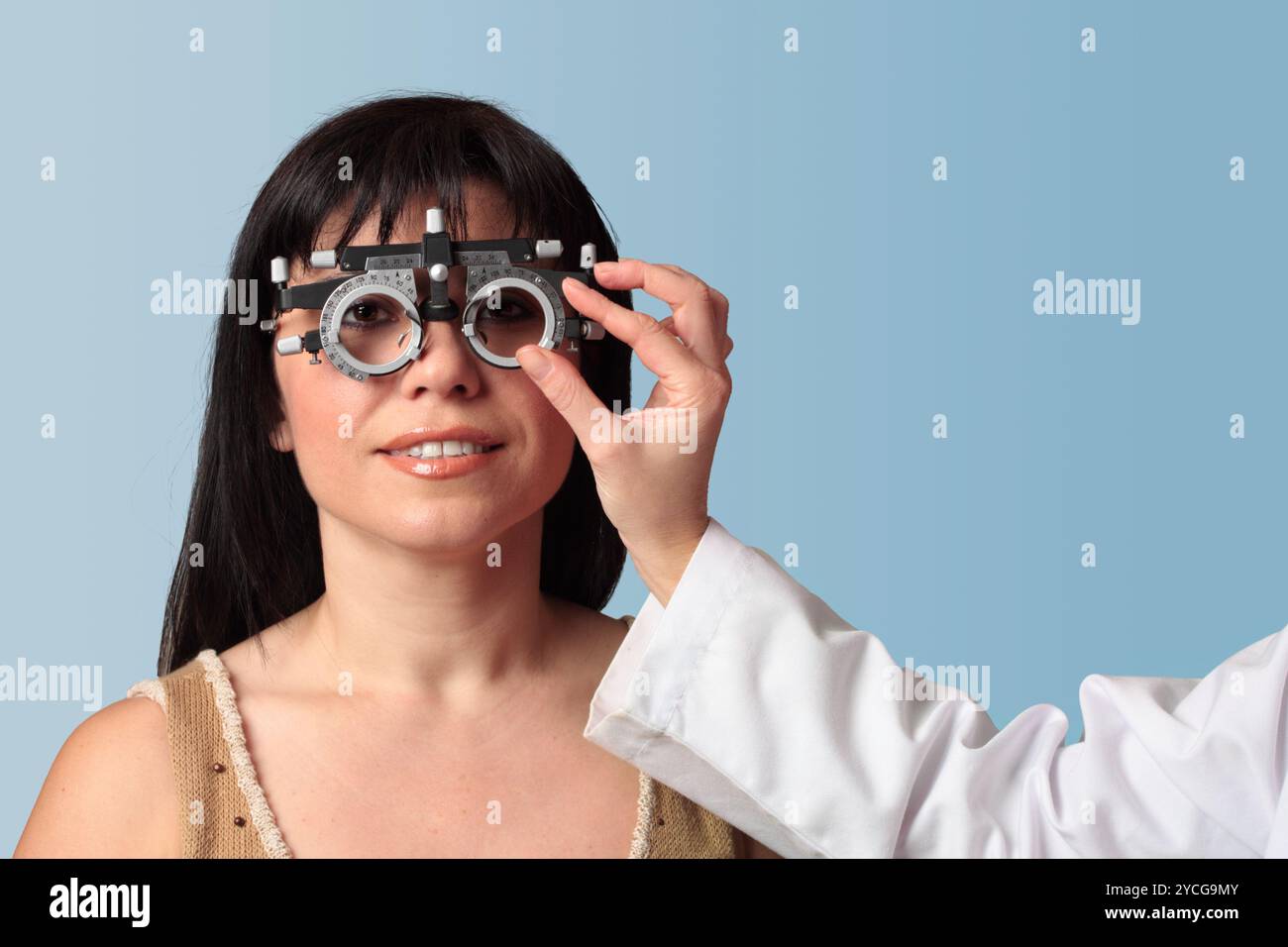 Trial frame eye test hi-res stock photography and images - Alamy