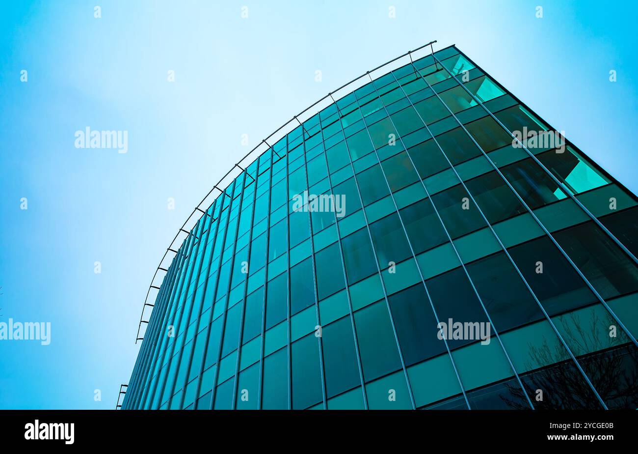 Round glass building hi-res stock photography and images - Alamy
