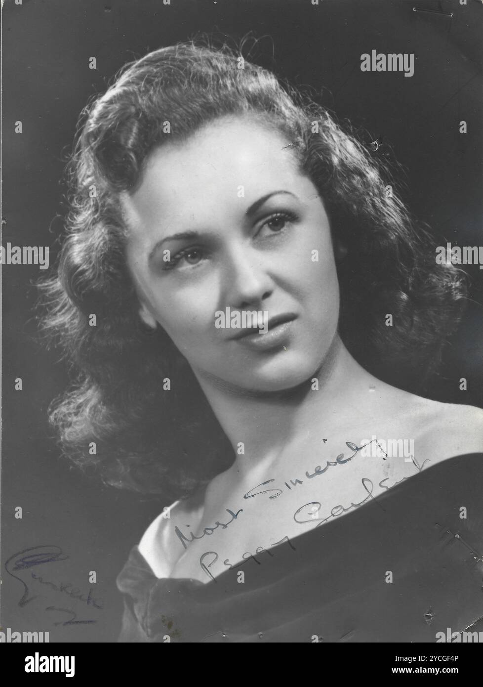 English actresses hi-res stock photography and images - Alamy