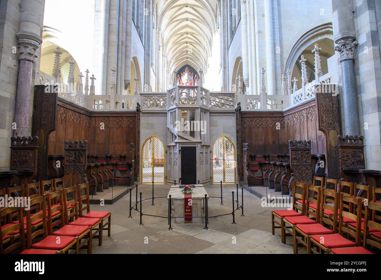 23 October 2024, Saxony-Anhalt, Magdeburg: The tomb of Otto the Great ...