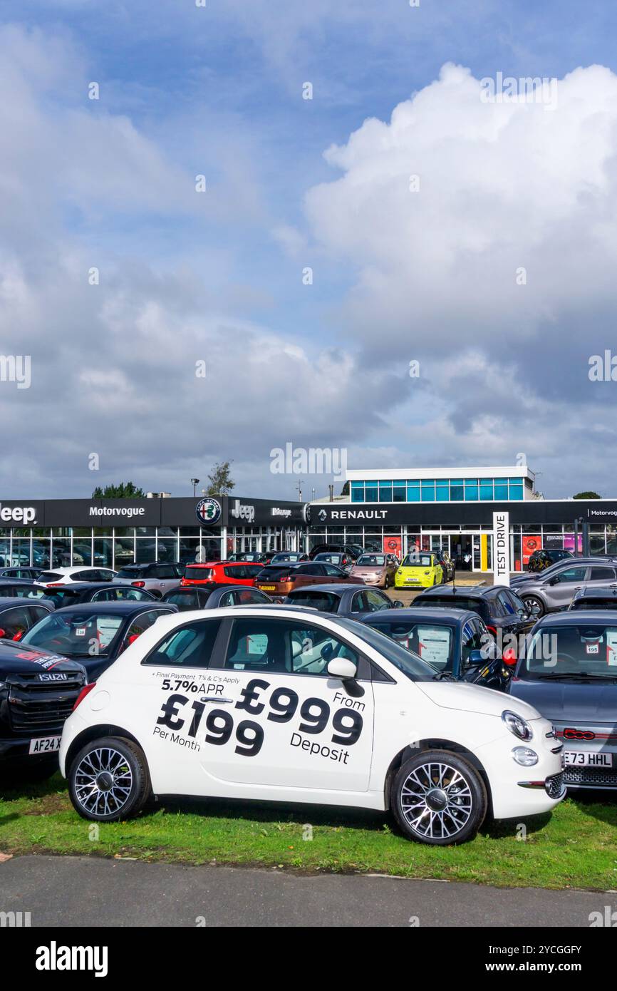 Showroom forecourt hi-res stock photography and images - Alamy