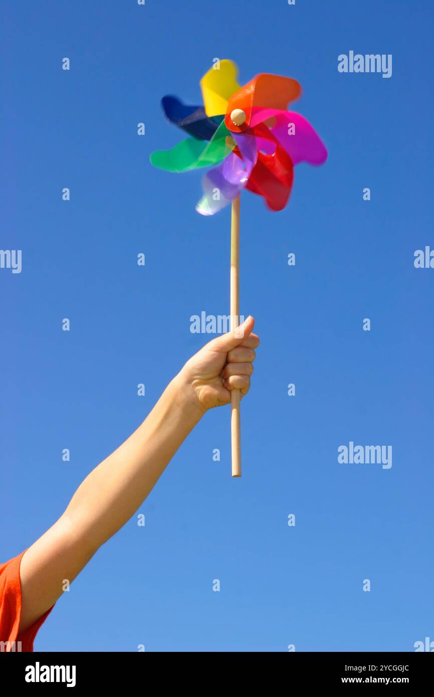 Spin spinning pinwheel hi-res stock photography and images - Alamy